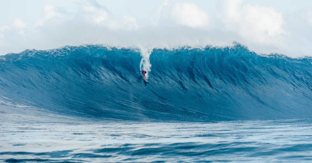 Watch Live: XXL Surf at Jaws - Surfer