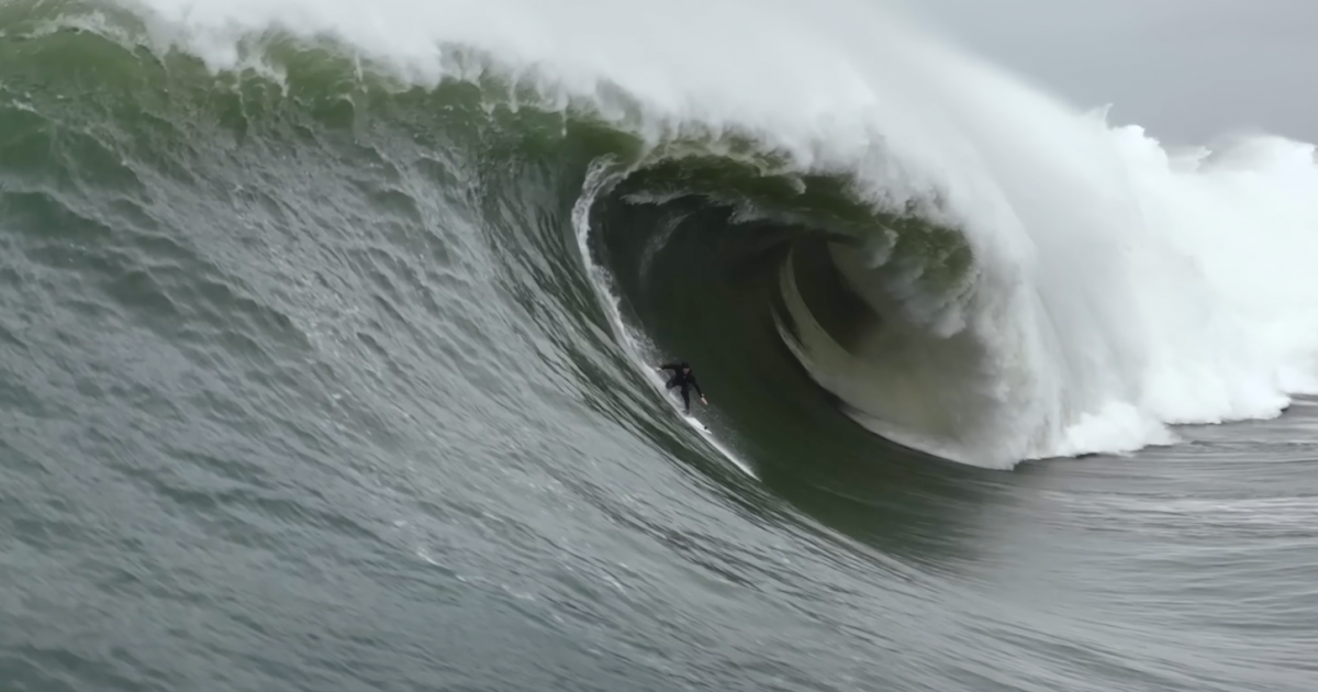 WATCH: 10 Best Waves Surfed During El Niño Super Swell at Mavericks ...