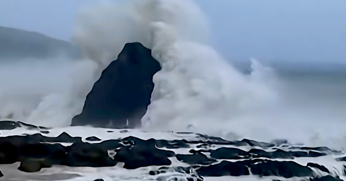 ‘Is That a Tsunami?’ Typhoon Waves Slam Philippines (Video) - Surfer