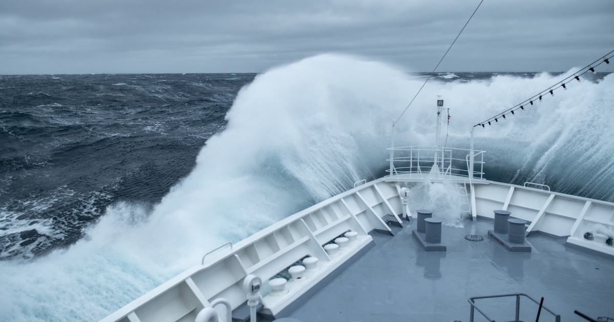 Rogue Wave Slams Cruise Ship, Passengers Panic (Video) - Surfer