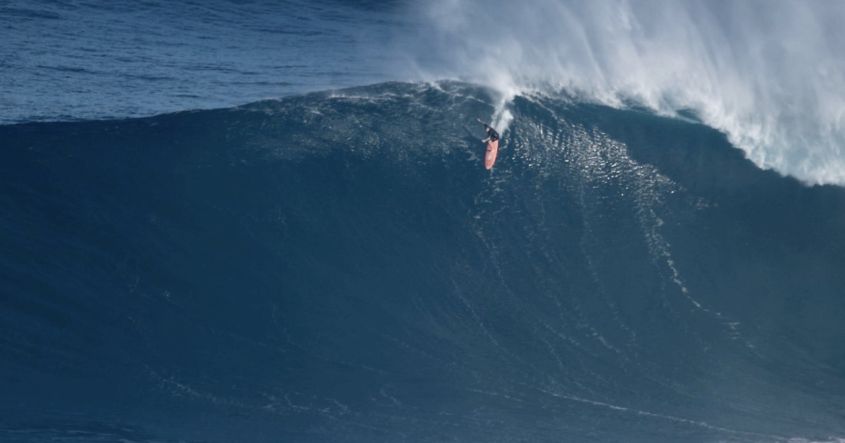 Biggest Wave Ever Paddled? Wilem Banks Makes A Case at Jaws - Surfer
