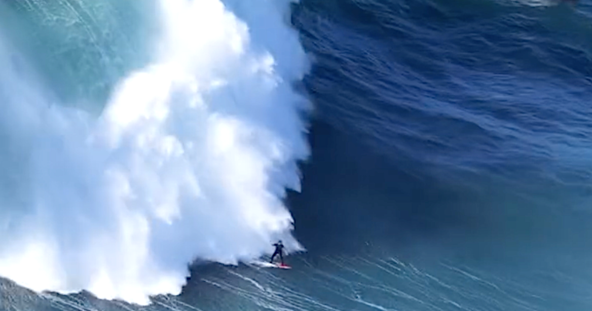 Carlos Burle Survives a Near-Death Wipeout in Nazaré (Video) - Surfer