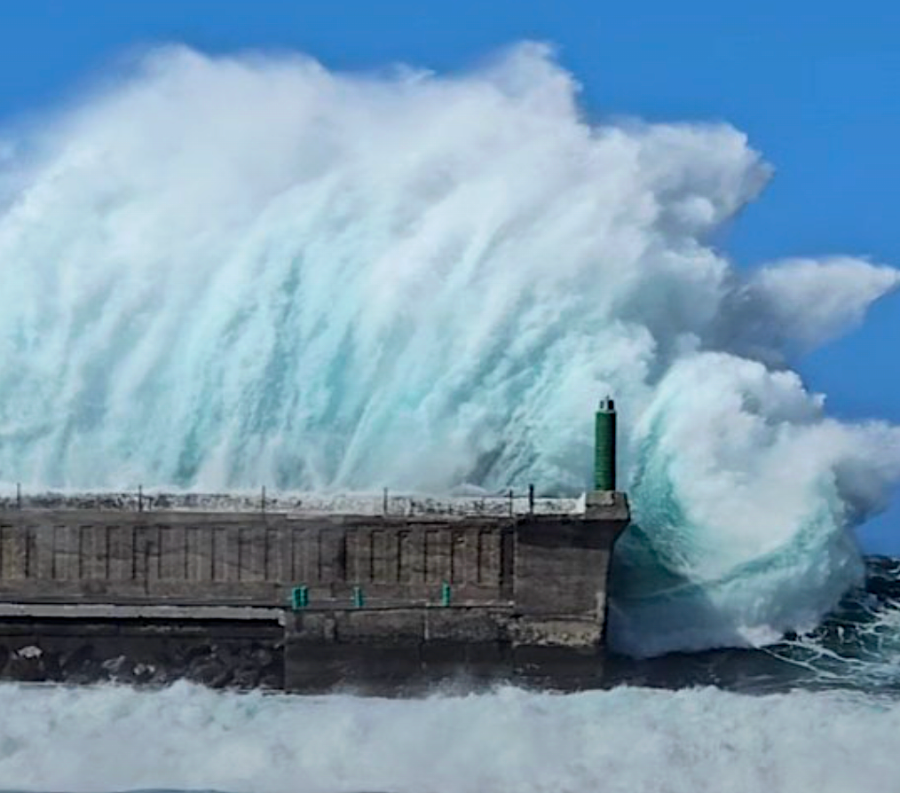 Freakishly Huge Wave Slams Seawall in Canary Islands (Video) - Surfer