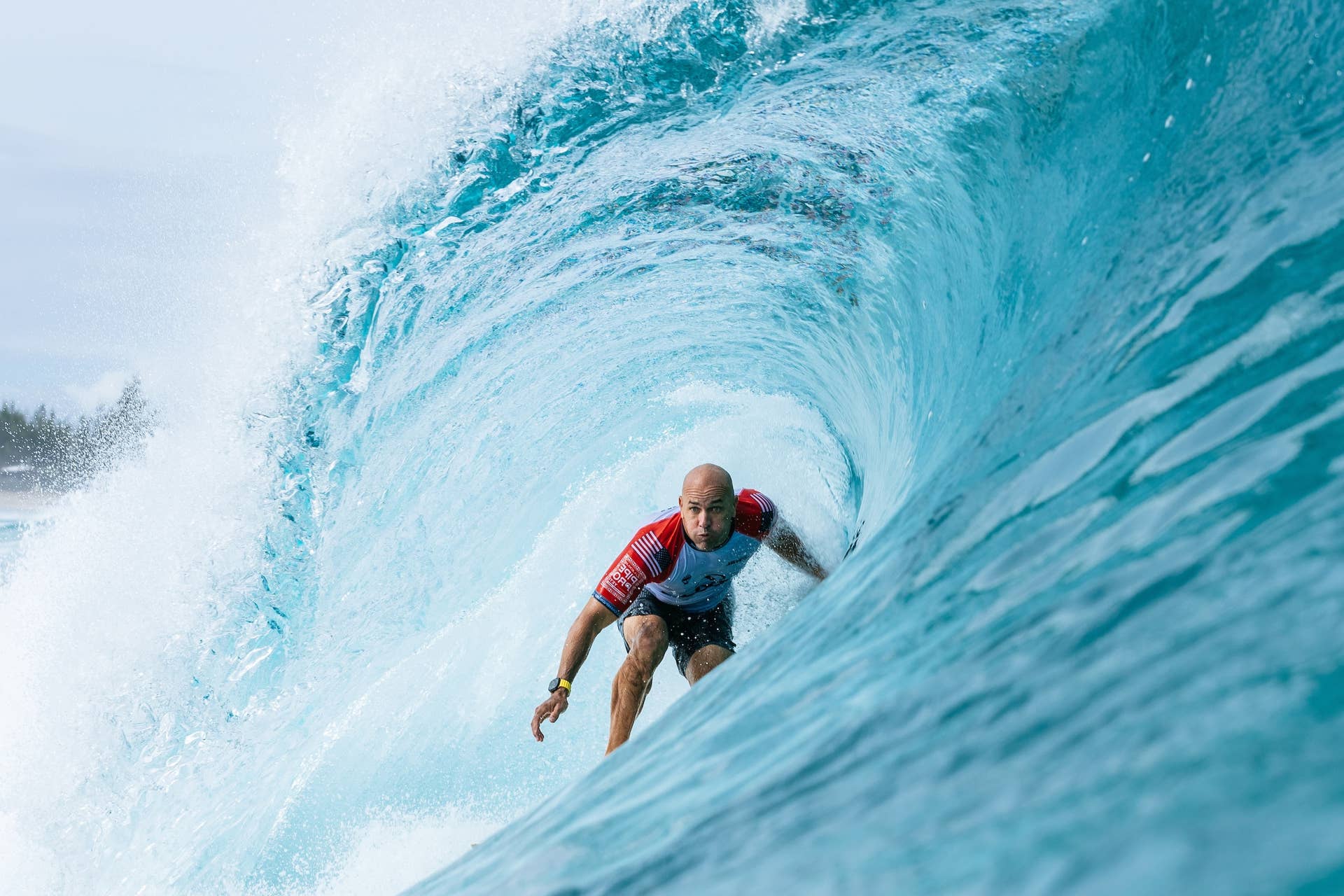 Surfing’s Great Debate: Goofy vs Regular - Surfer