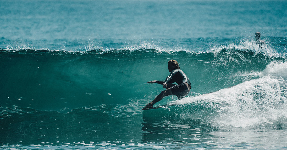 Design Forum: Sons Of Sam - Surfer