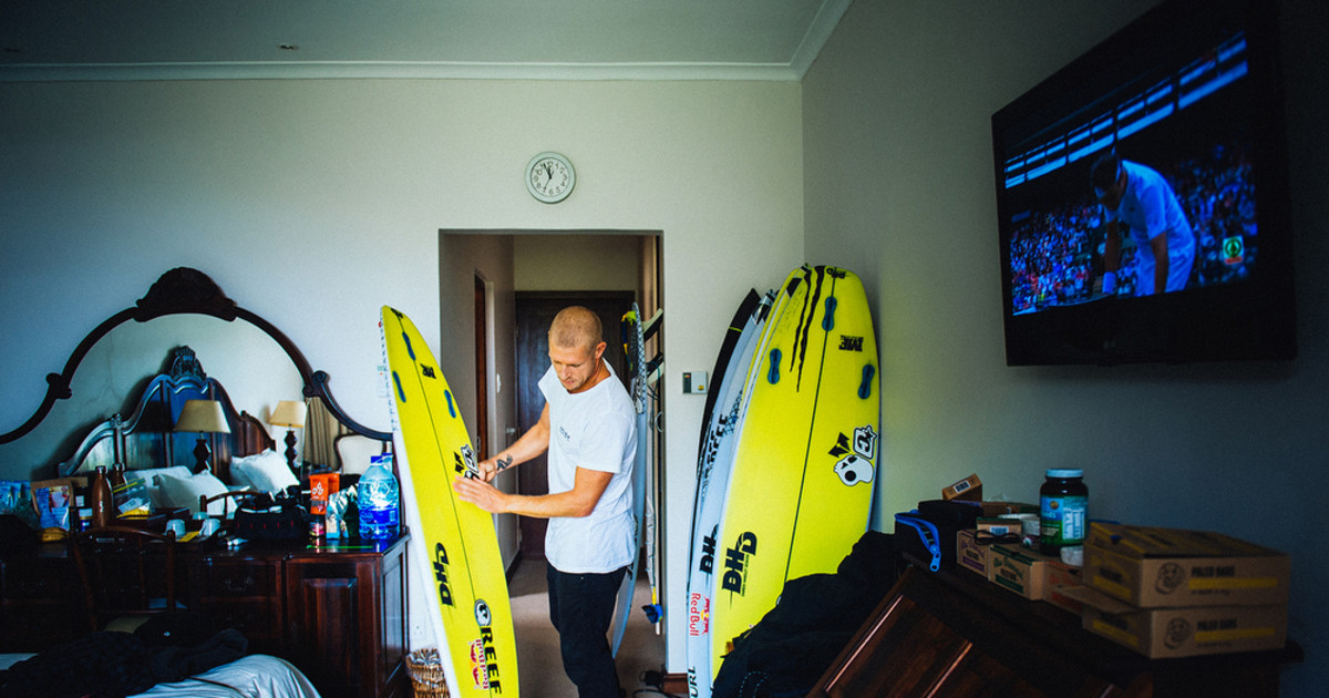 Mick Fanning Ditches The Yellow In Response To Shark Encounter - Surfer