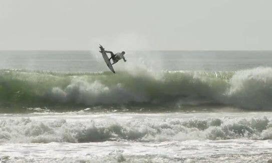 Jordy Smith // Jeffreys Bay + Cape Town // 4:03 - Surfer