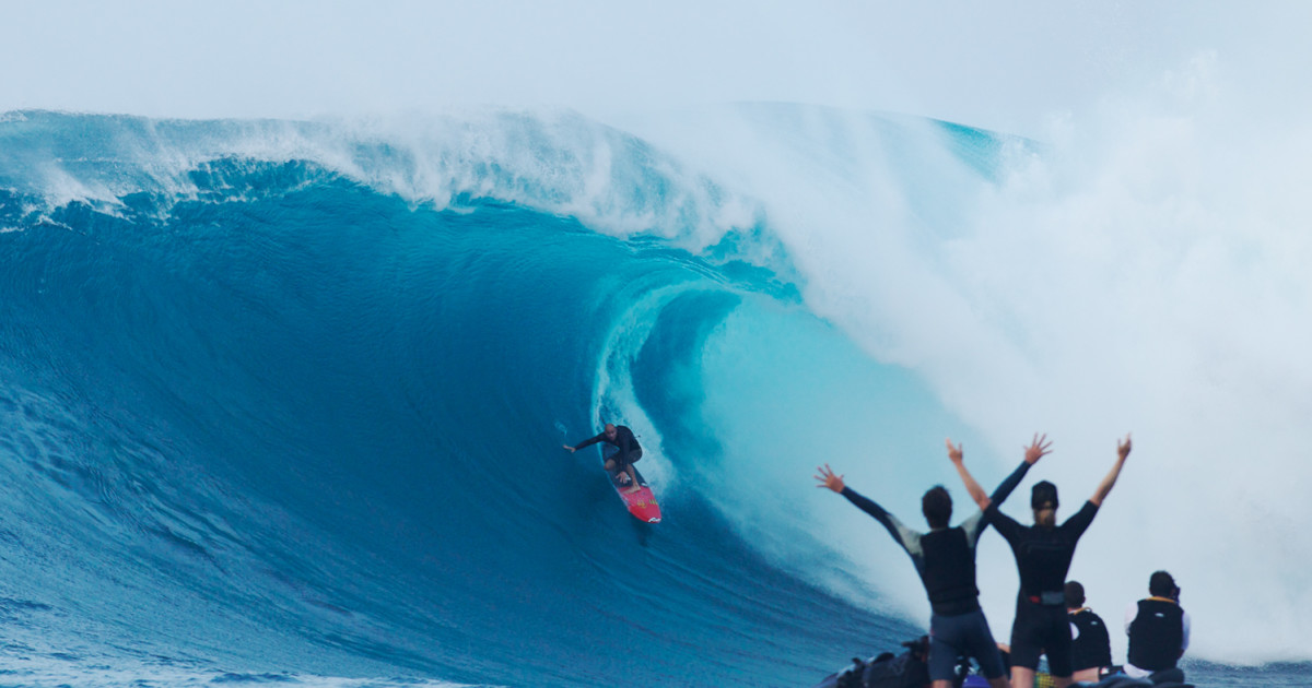 10 of the Best Big Wave Surfing Photos Ever Taken - Surfer