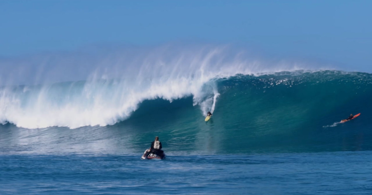 Australian Surfer Laura Enever Breaks Record For Biggest Wave Ever ...