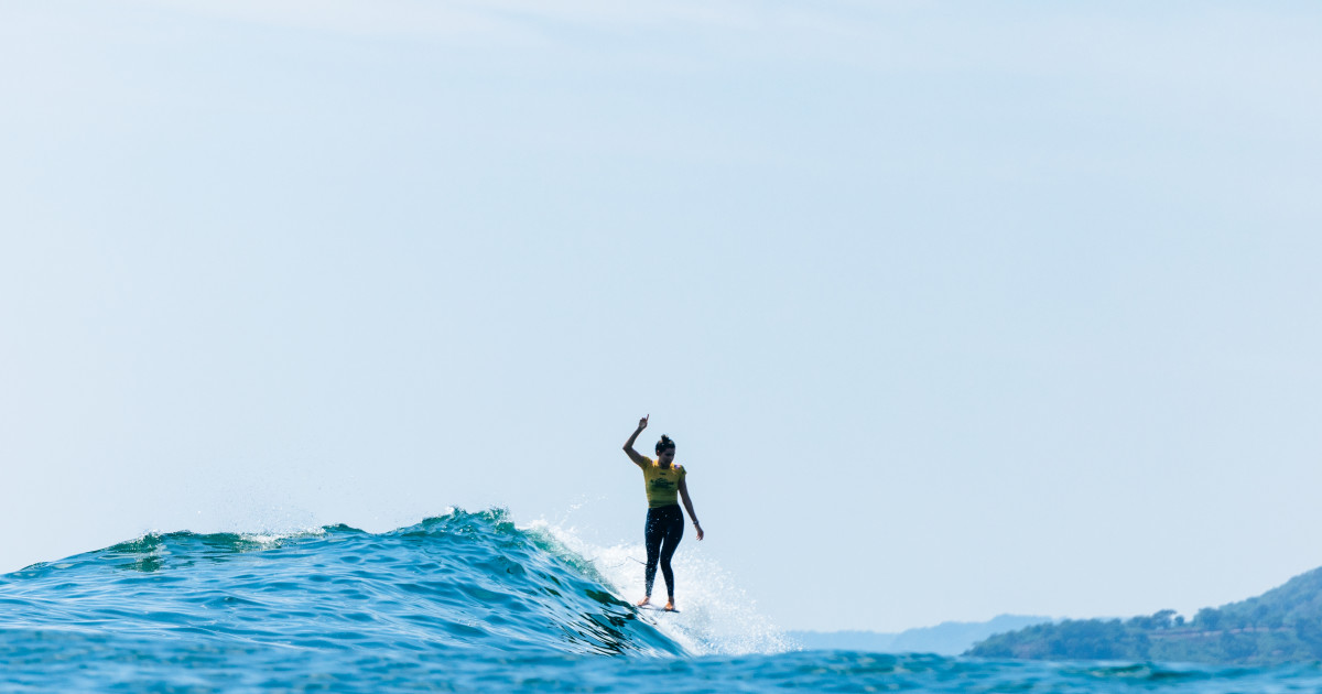How to Master the Art of Noseriding on a Surfboard