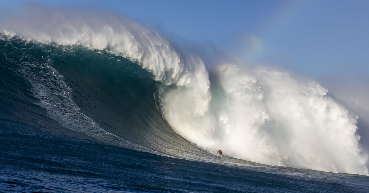 The Story of the Biggest Wave Ever Ridden at Jaws - Surfer