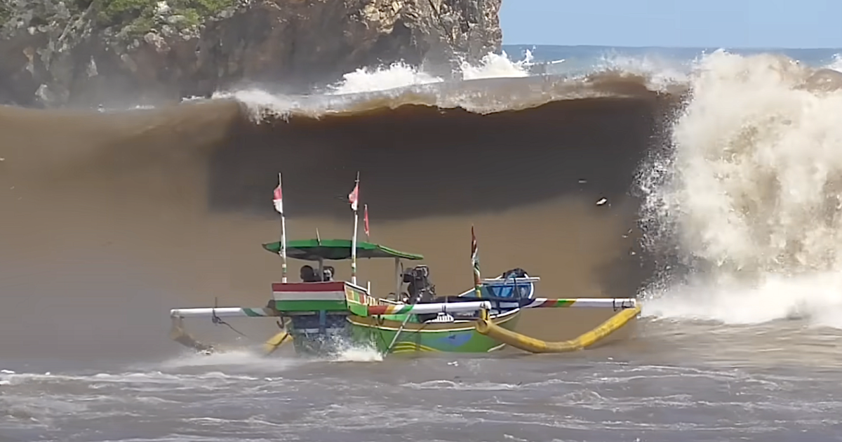 Boat Gets Totally Wrecked by Wave in Indonesia (Video) - Surfer