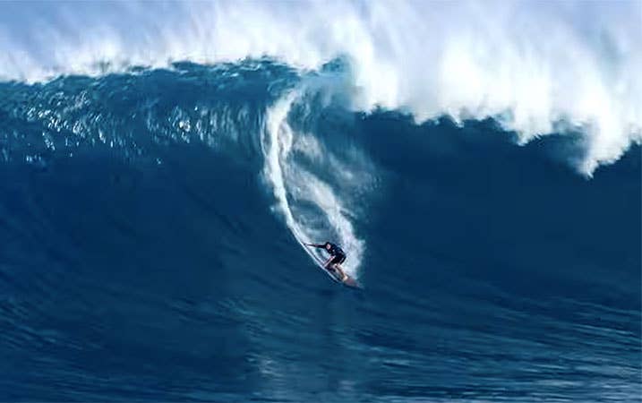 Aussie Hellman Wins "Best Paddle Wave" at Jaws