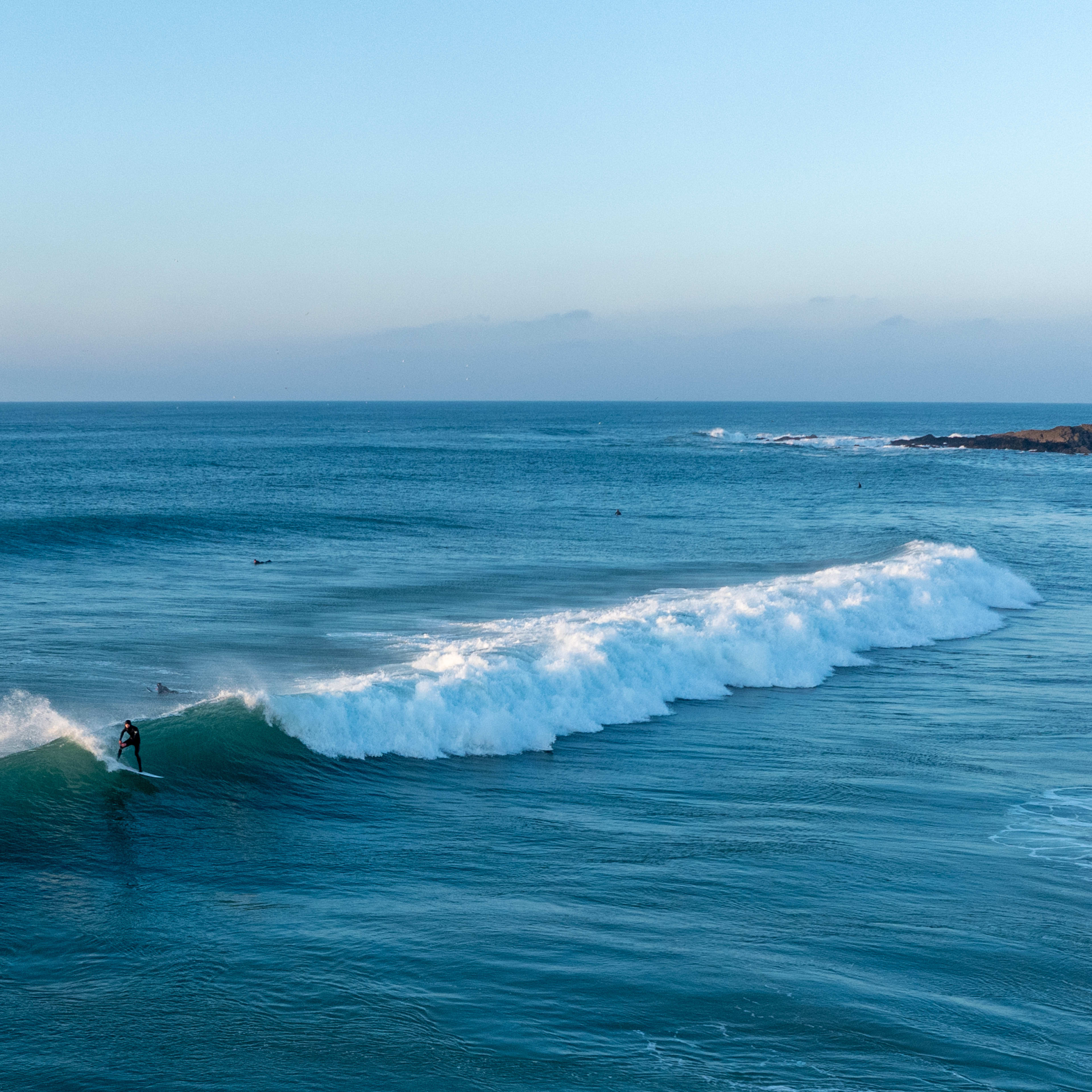 Dramatic Video: Kite Surfing Olympian Saves Drowning Woman