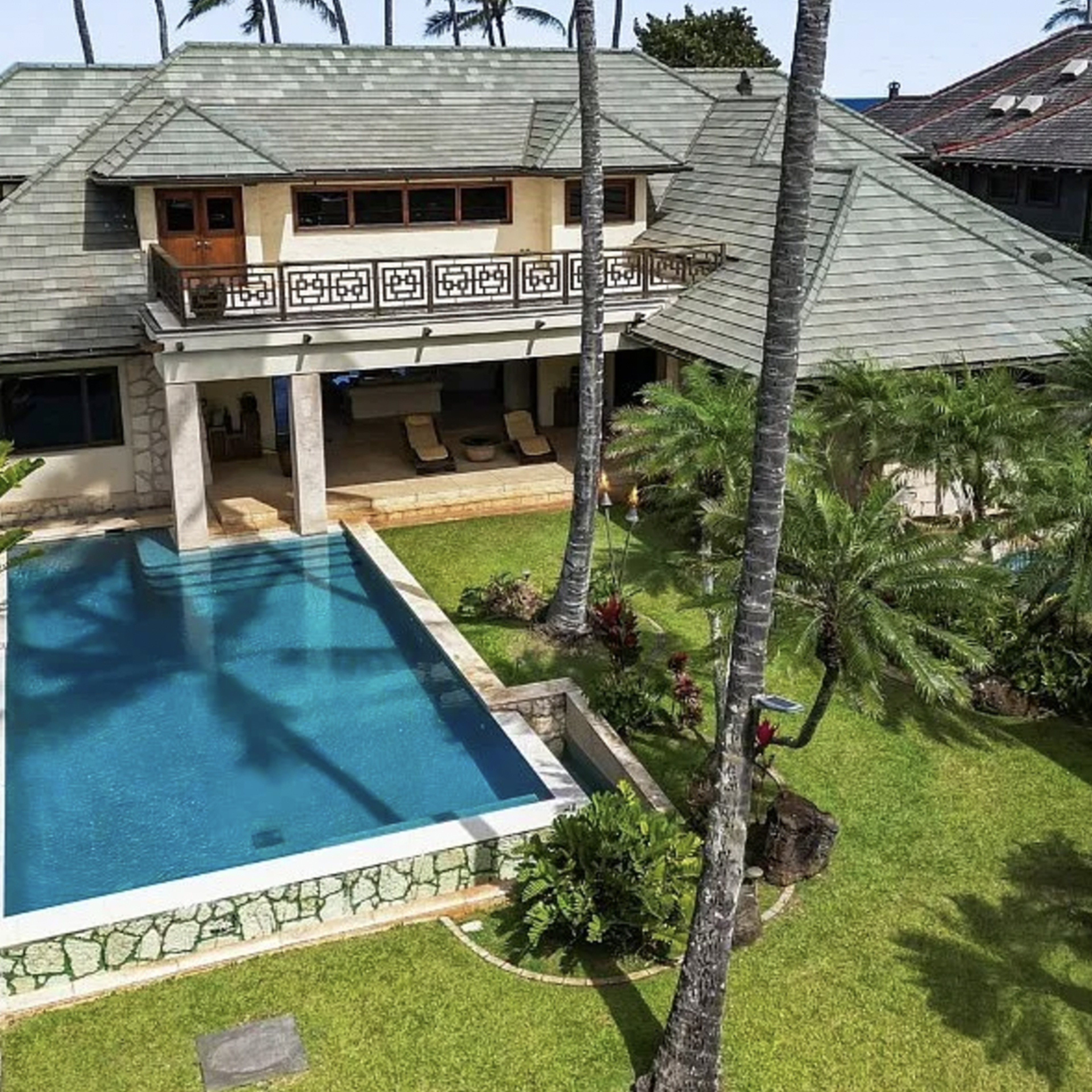 Johnny Carson’s Malibu Surf House Listed for $110,000,000 - Surfer