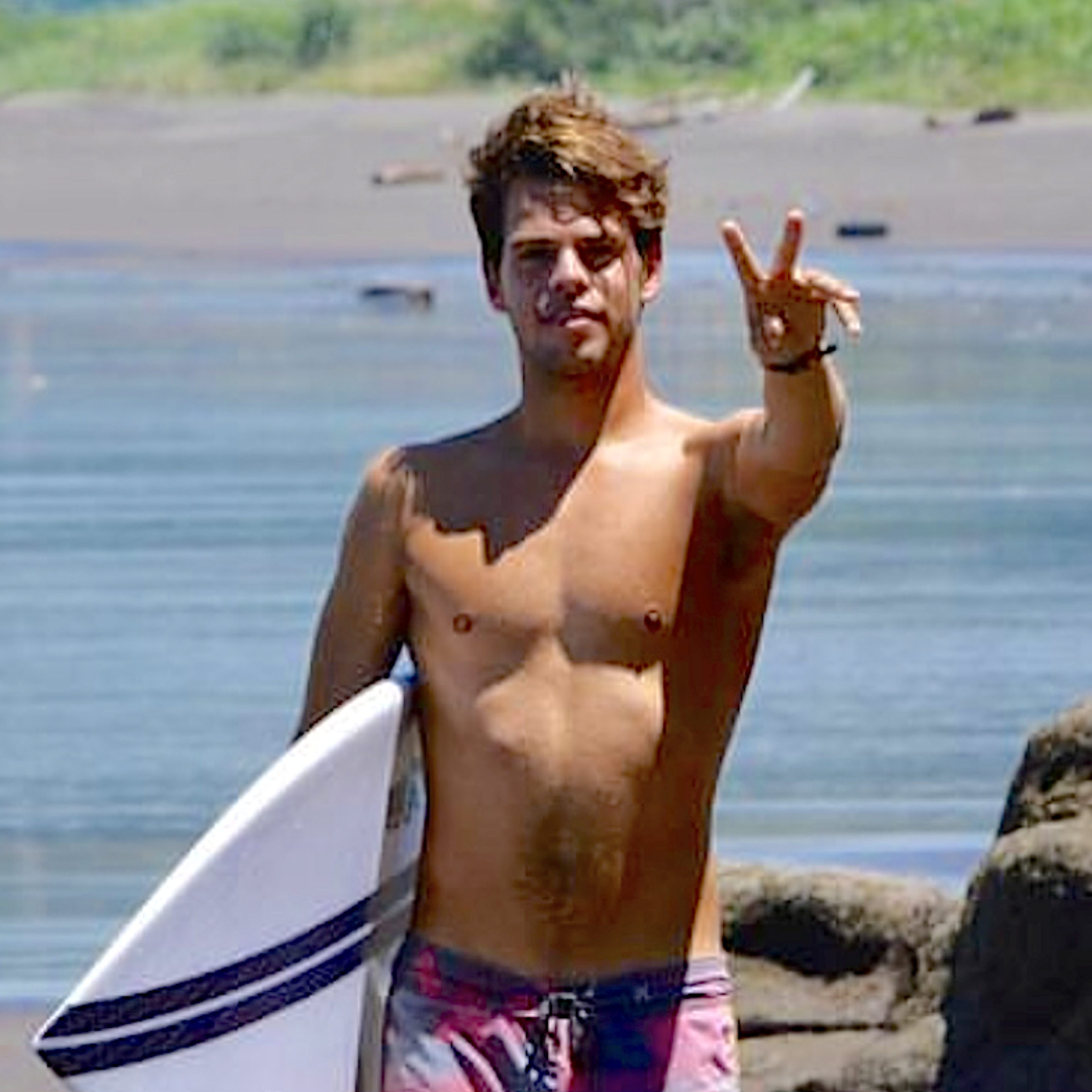 Square Waves: What Are They and Are They Dangerous? - Surfer