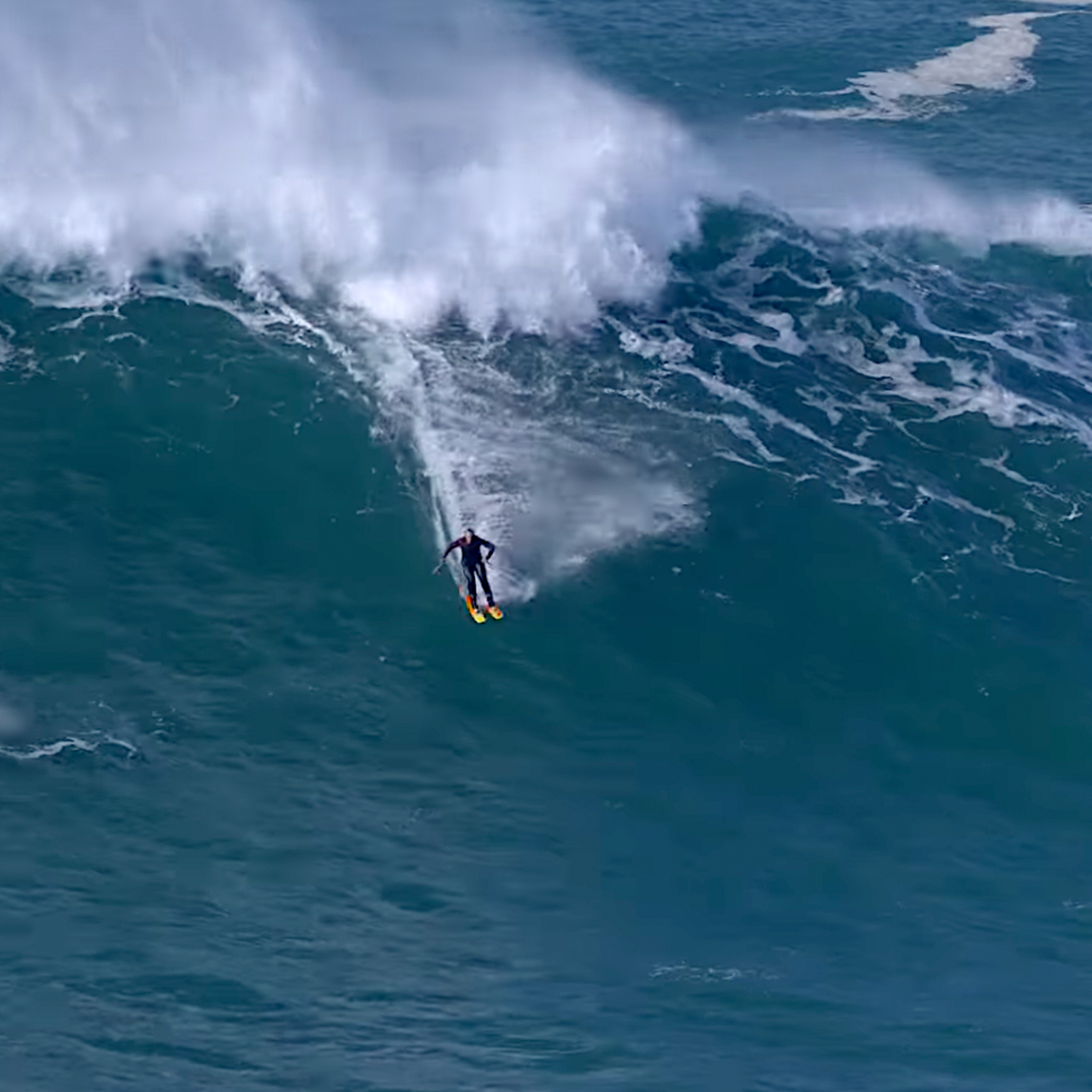Big Wave Water Skiing? Wildman Takes on Massive Nazaré (Video) - Surfer