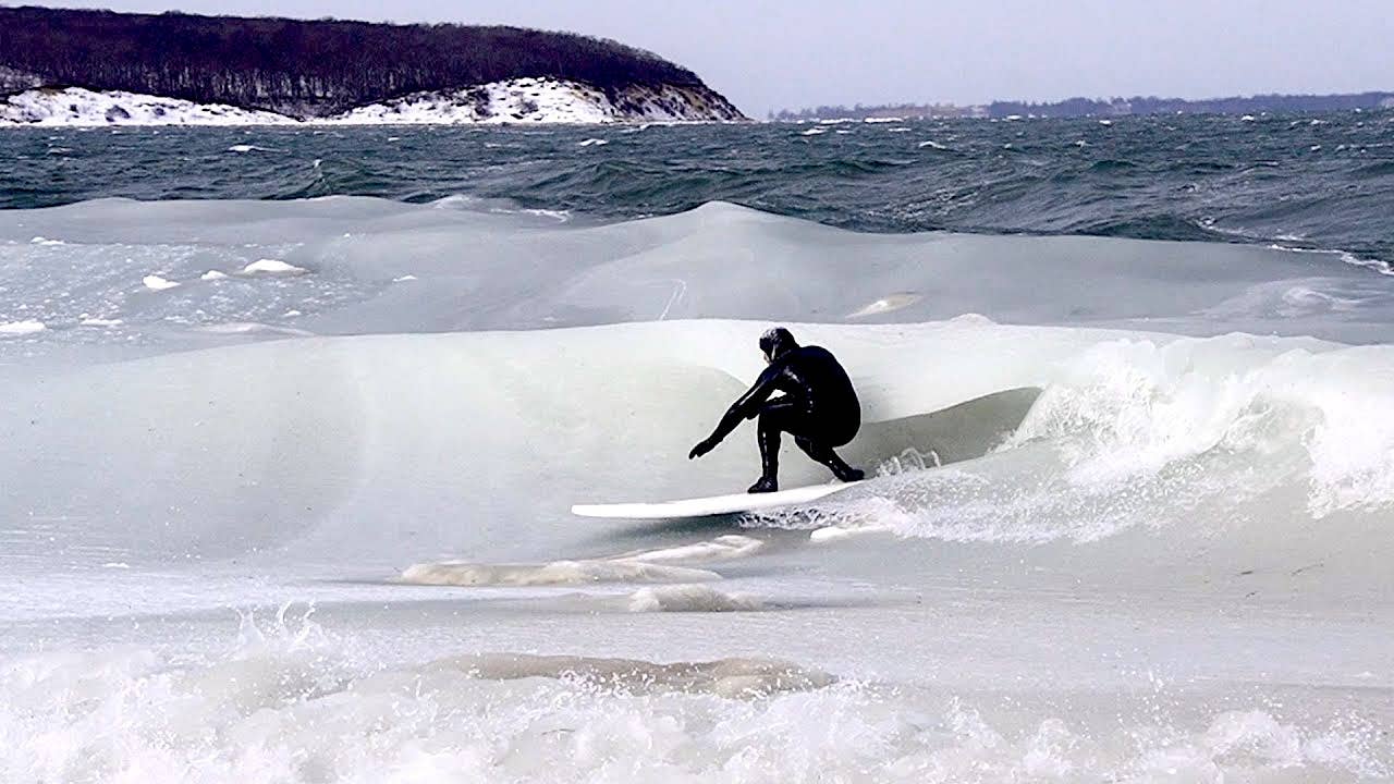 12-Foot Bombs Detonate on San Diego’s Premier Surf Spot (Video) - Surfer