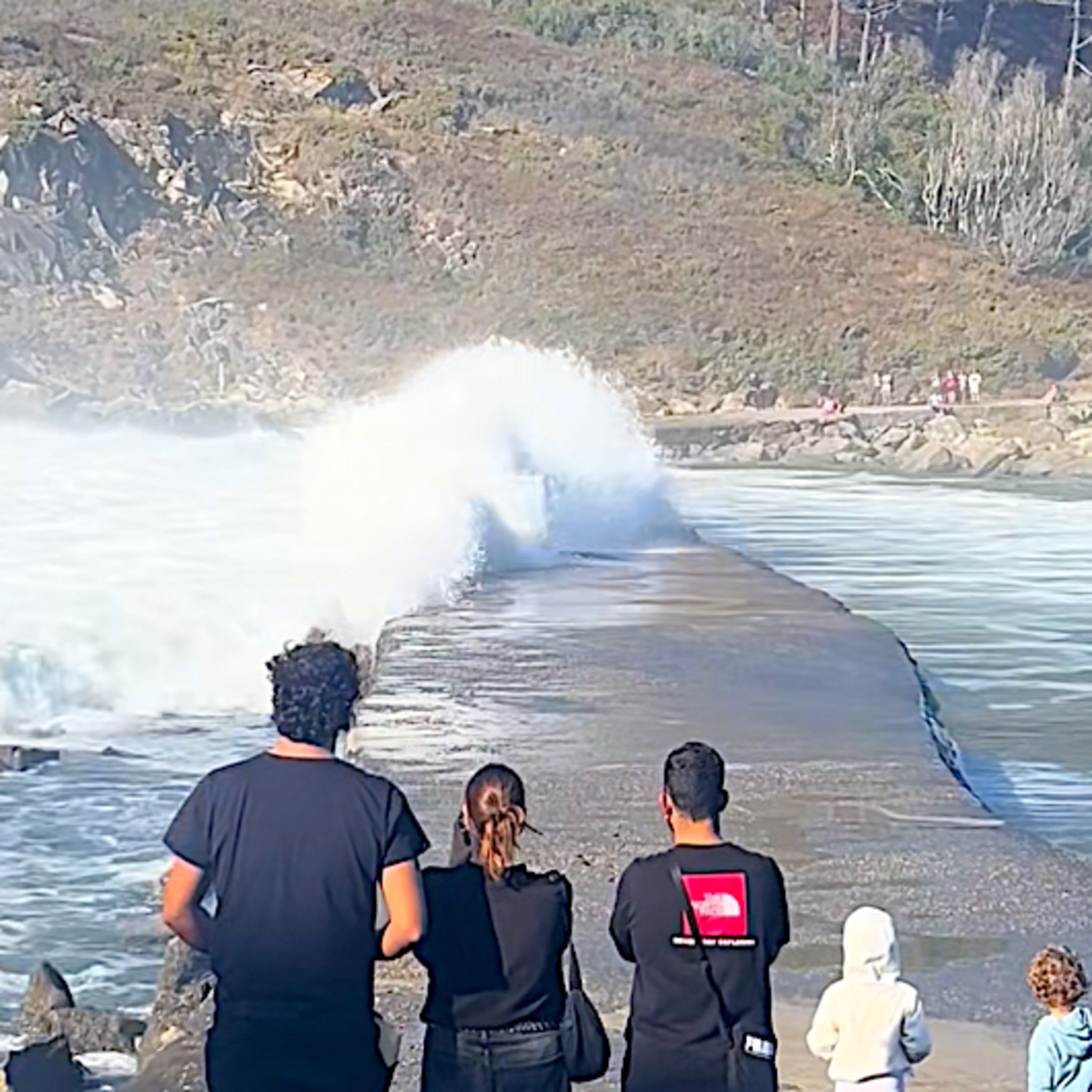 Surfing Etiquette 101: The Surfer's Code of Conduct - Surfer