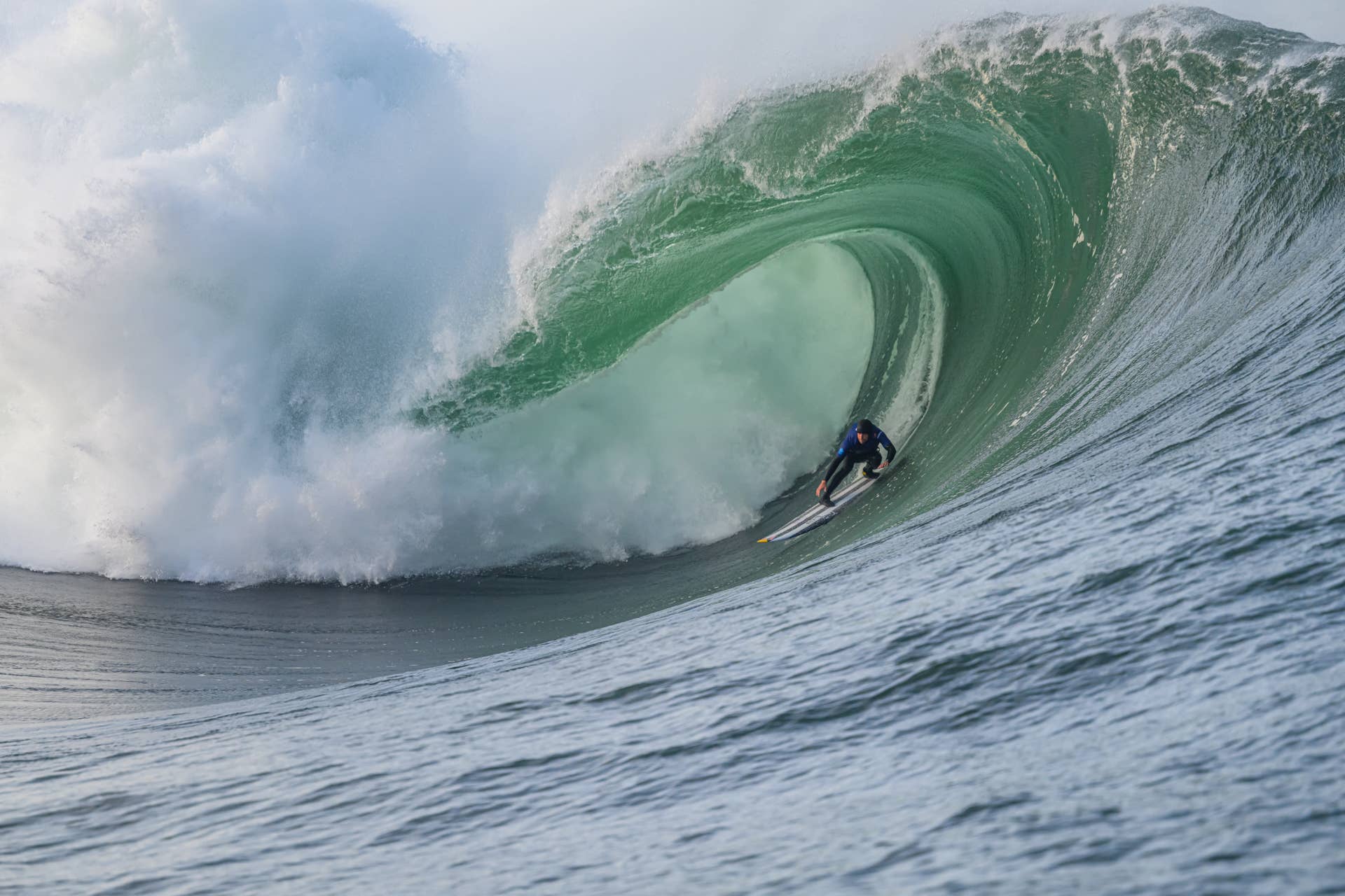 40-Foot Waves Flex at Nazaré for Season-Opener Swell (Video) - Surfer