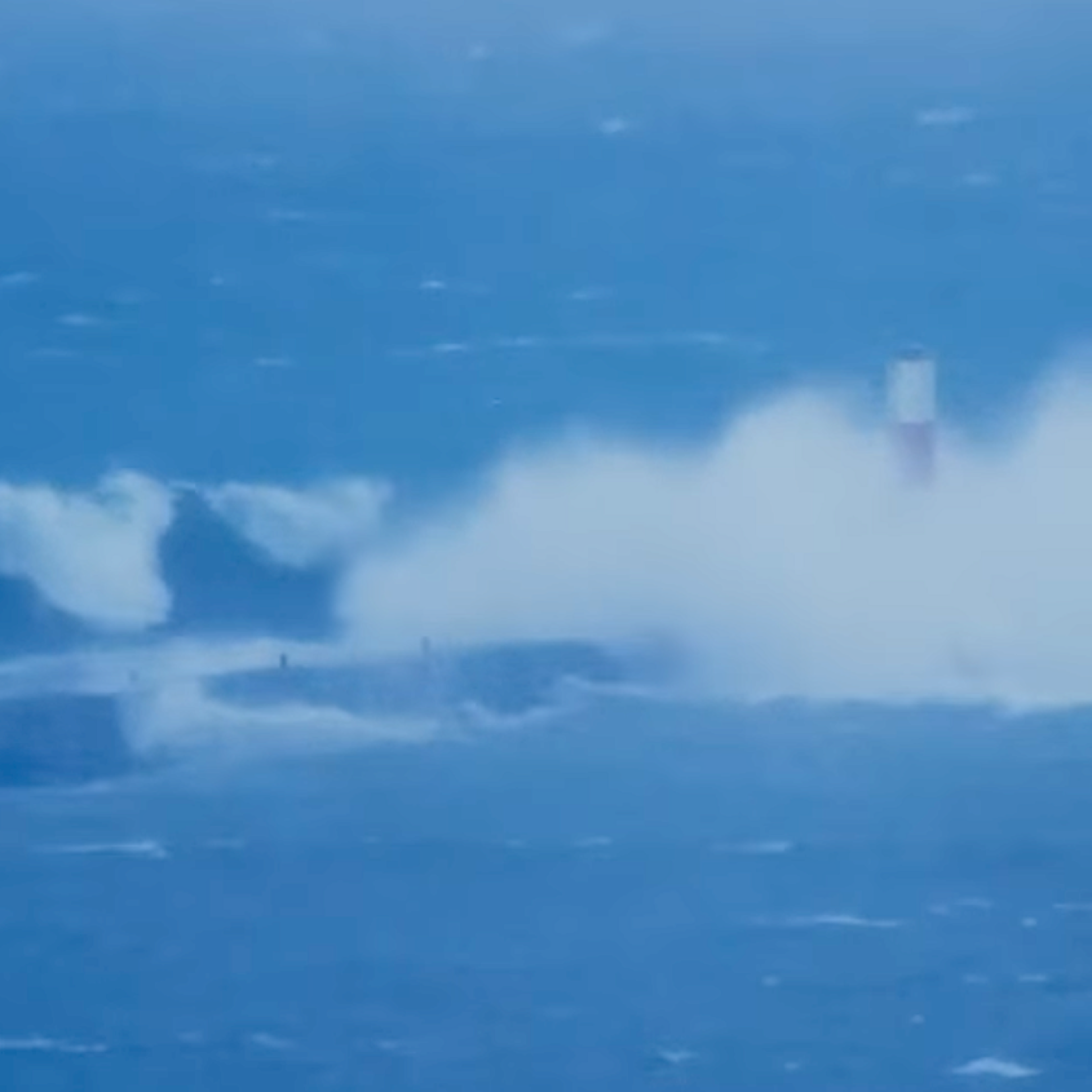 Humungous Wave Slams 46-Foot Lighthouse on Great Lakes (Video) - Surfer
