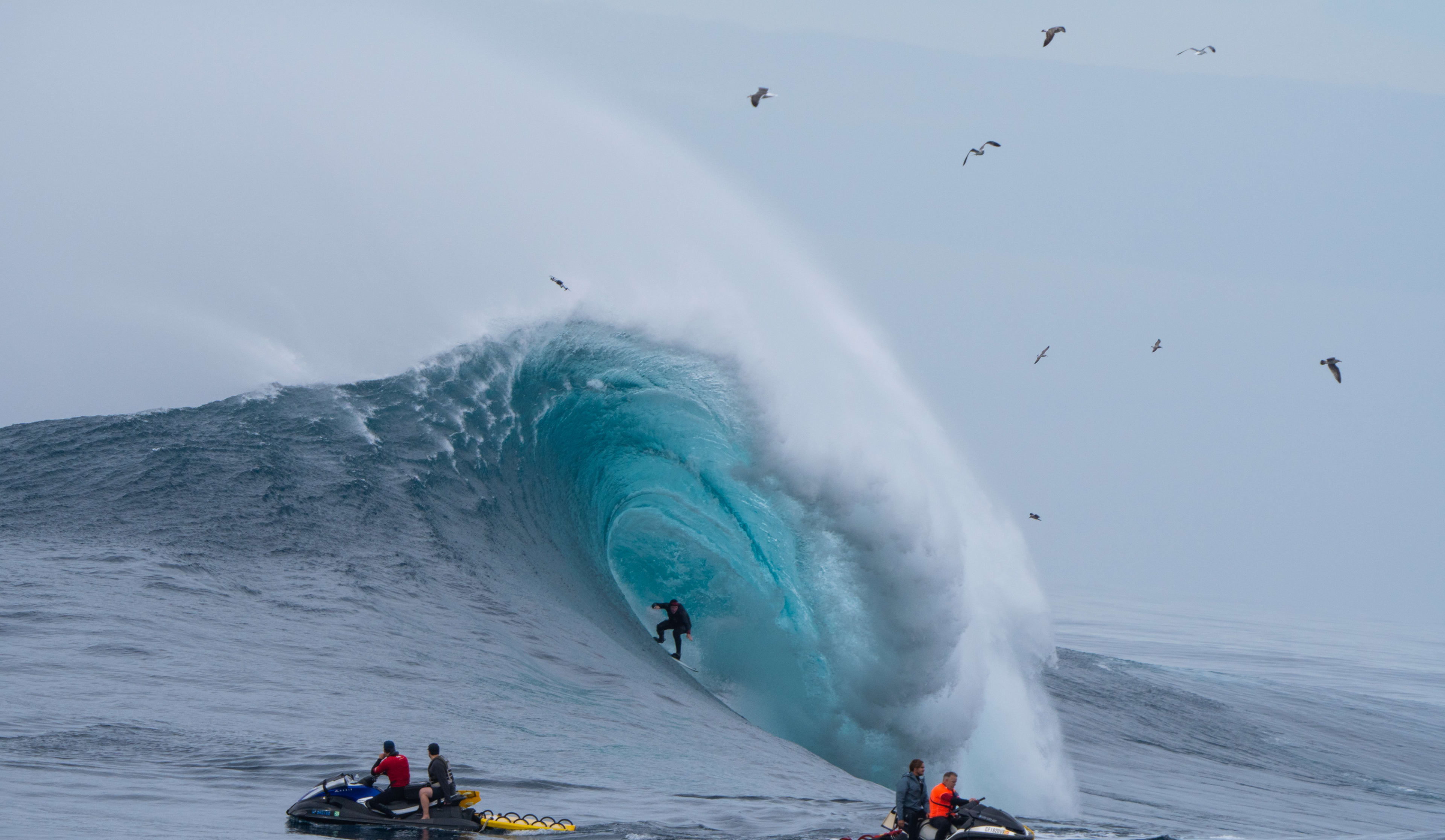 '100 Foot Wave' Returns to HBO (Trailer)