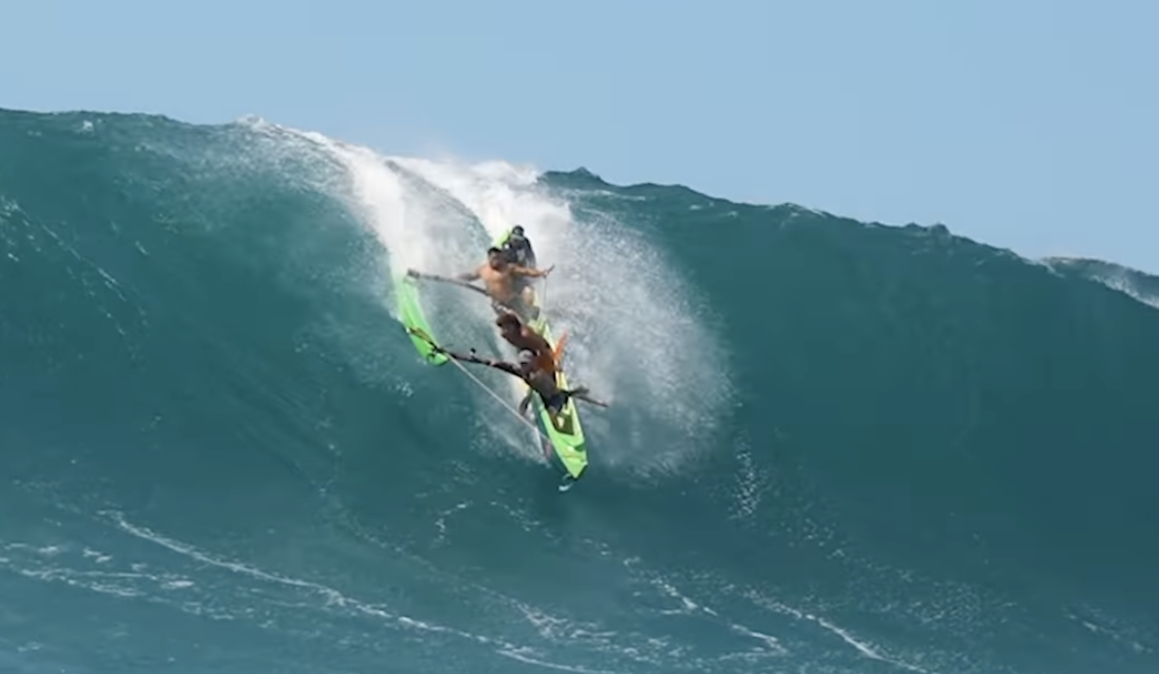 Outrigger Canoe Surfs 20 Ft Waimea, Wins "Go Big" Award