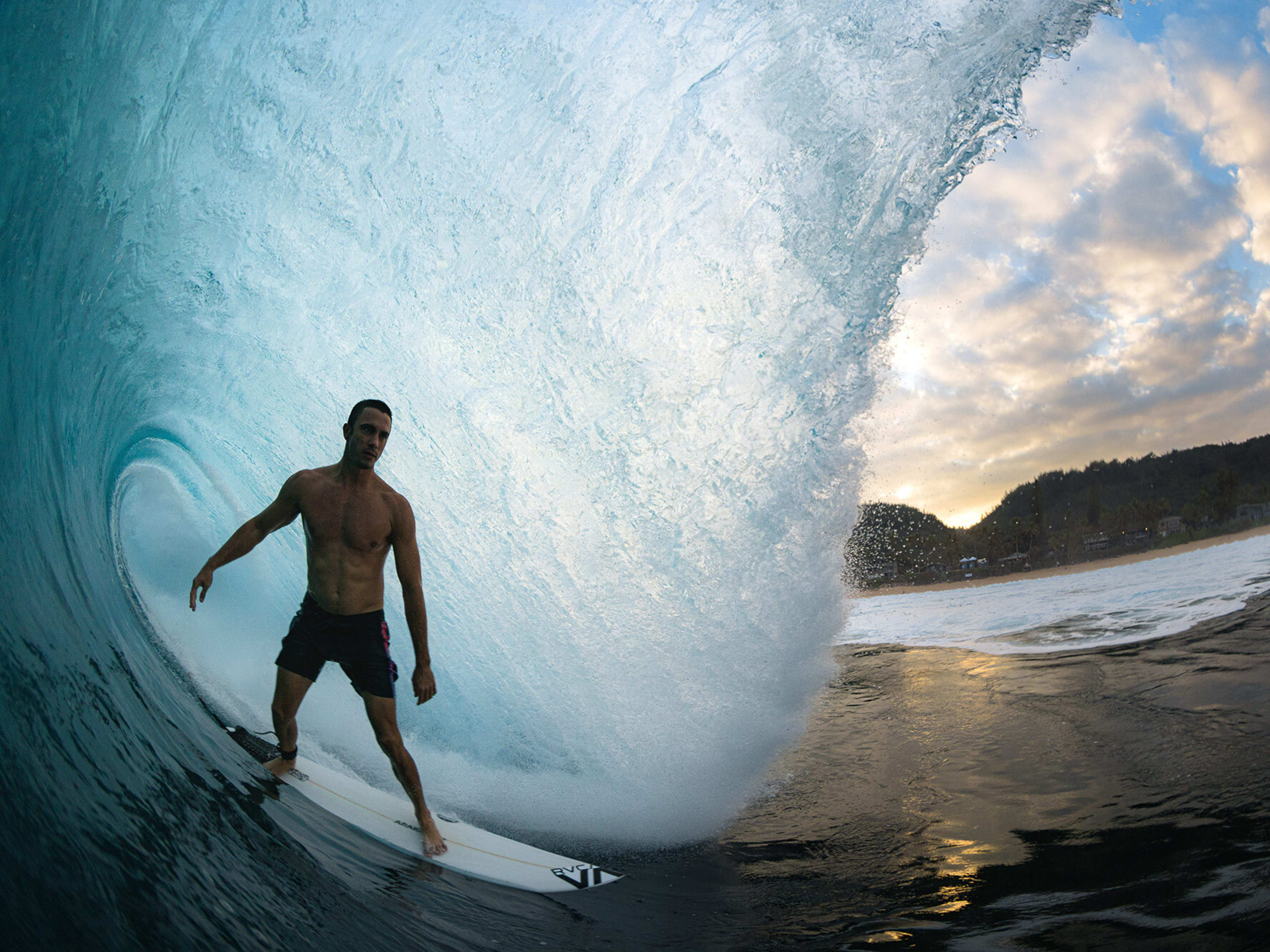 Pro Surfer Nearly Drowns After Pipeline Wipeout (Video) - Surfer
