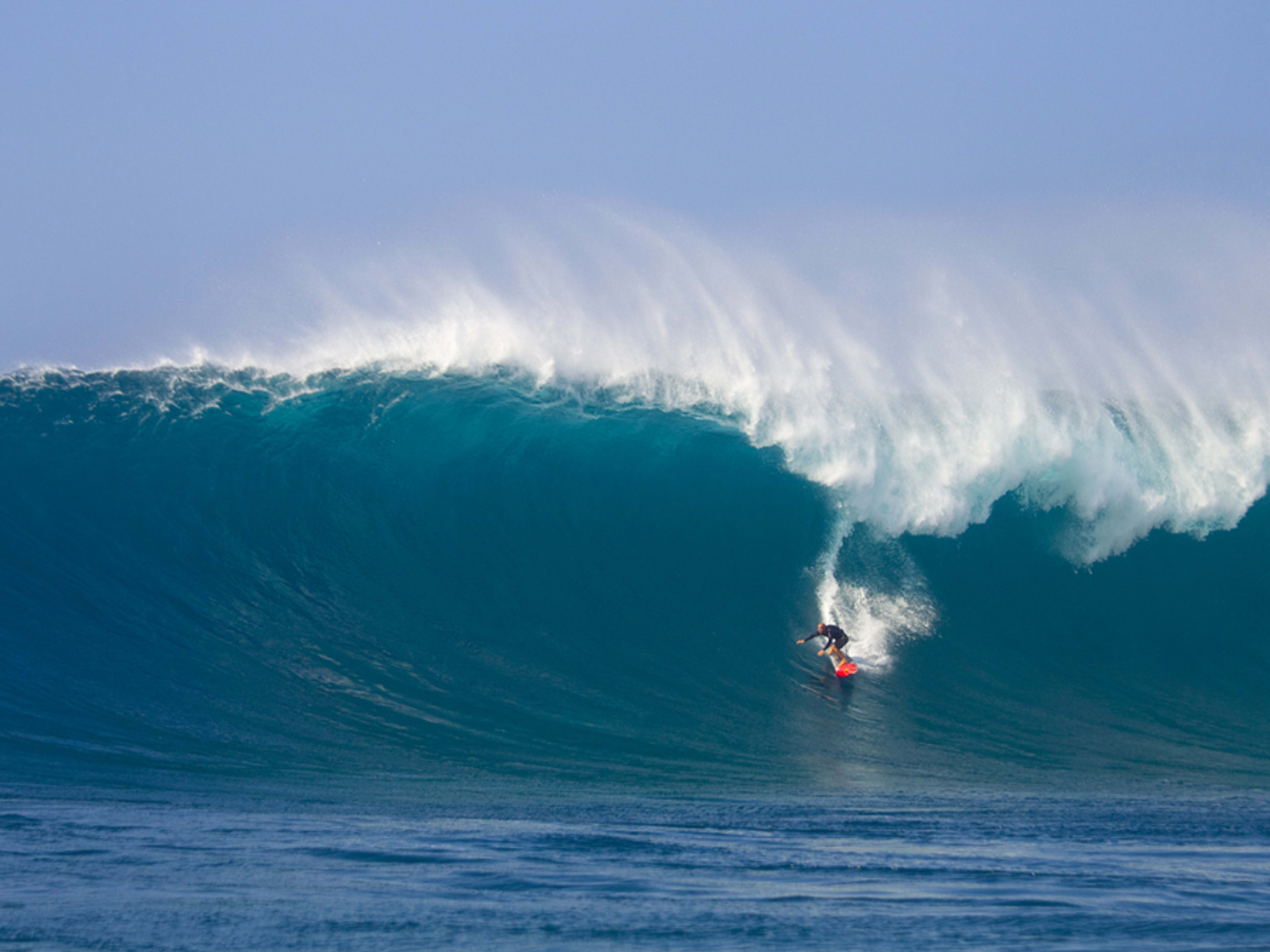 Split Peak: What Makes a Surfer "Core"? - Surfer