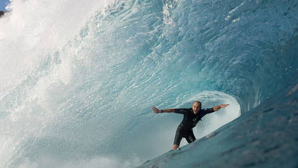 Piping Hot - Surfer