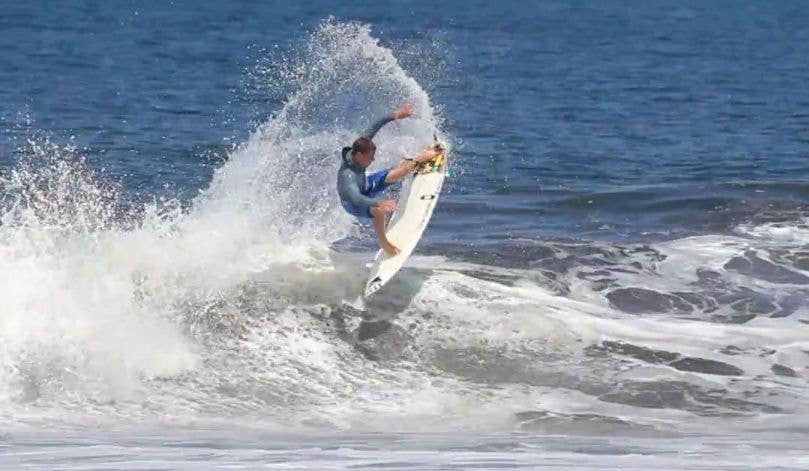 Michael Powell // Nicaragua + El Salvador // 2:25 - Surfer