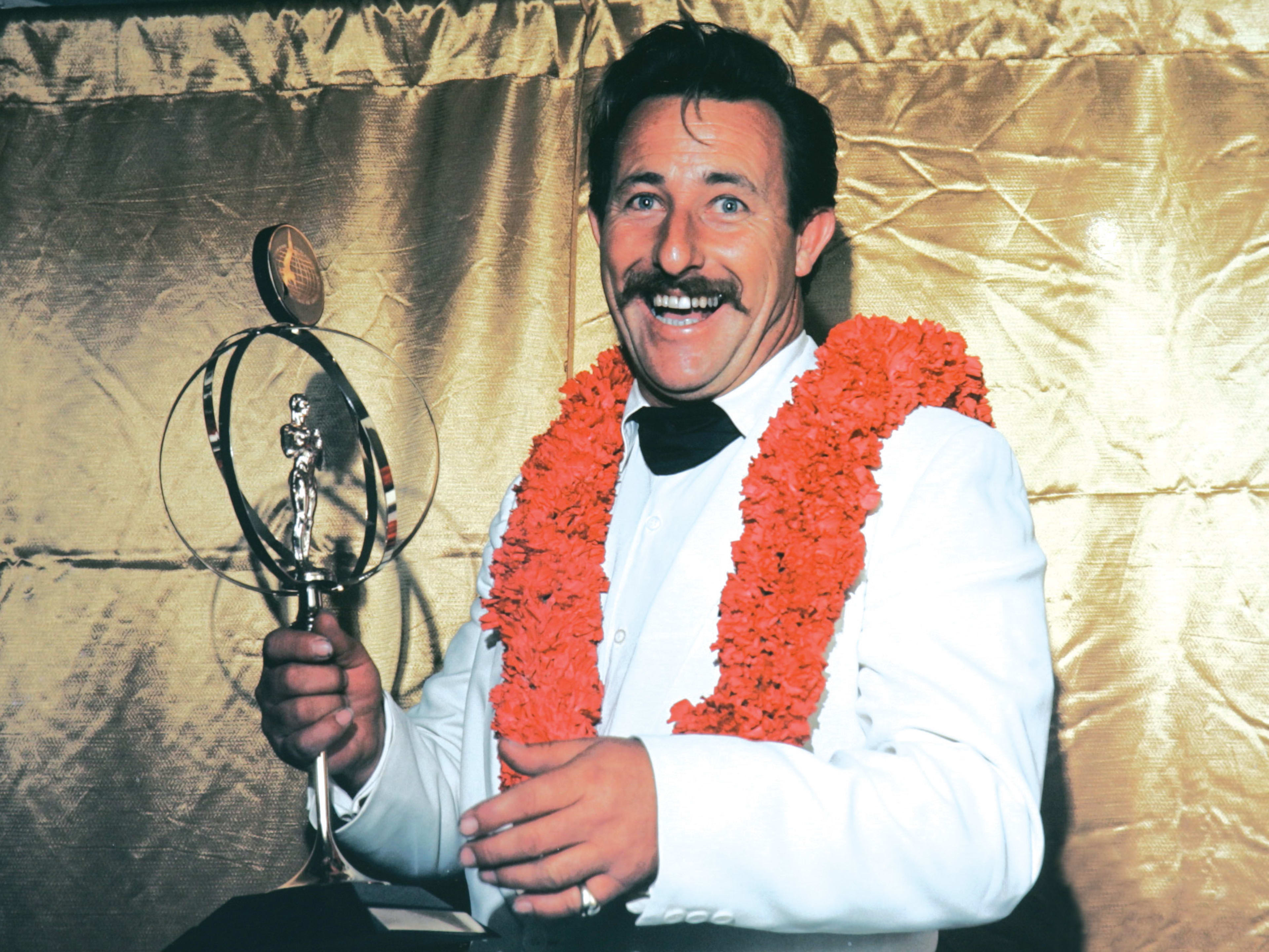 Hobie And Velzy Making Magic Together Again - Surfer