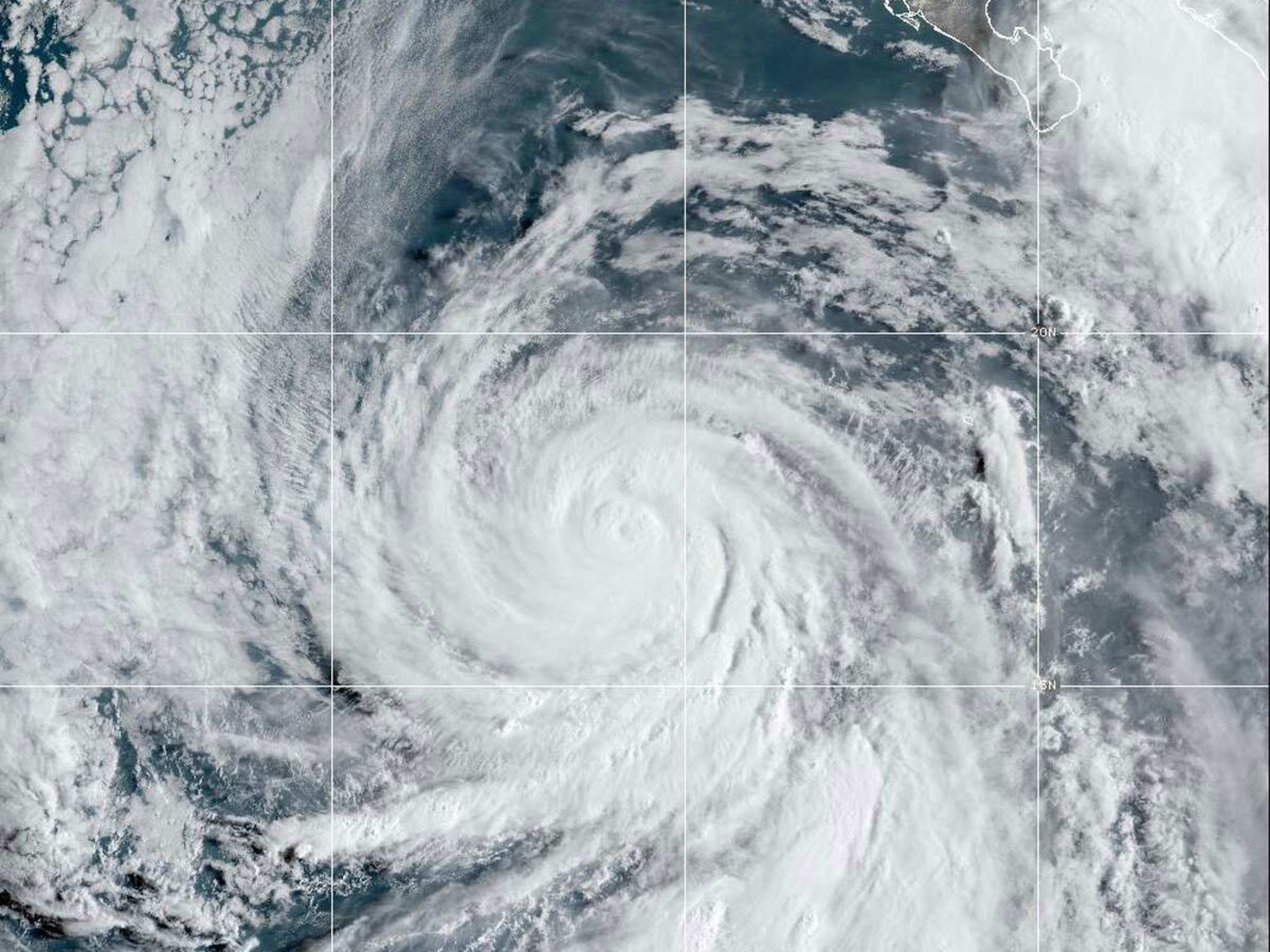 What Category 5 Hurricane Jova Means For The 2023 Rip Curl Finals And ...