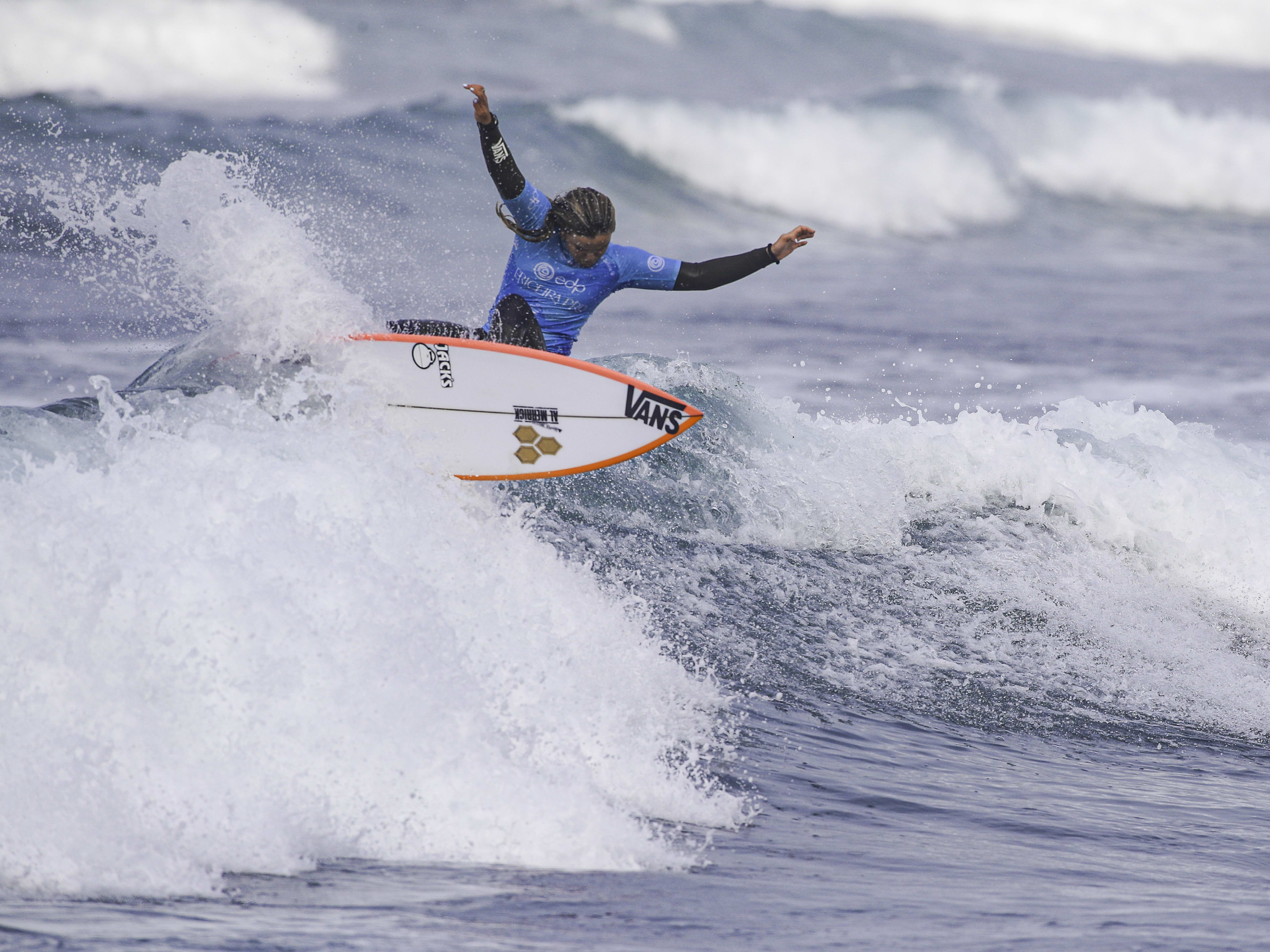 2025 Rookie Bella Kenworthy Clinches Championship Tour Spot - Surfer