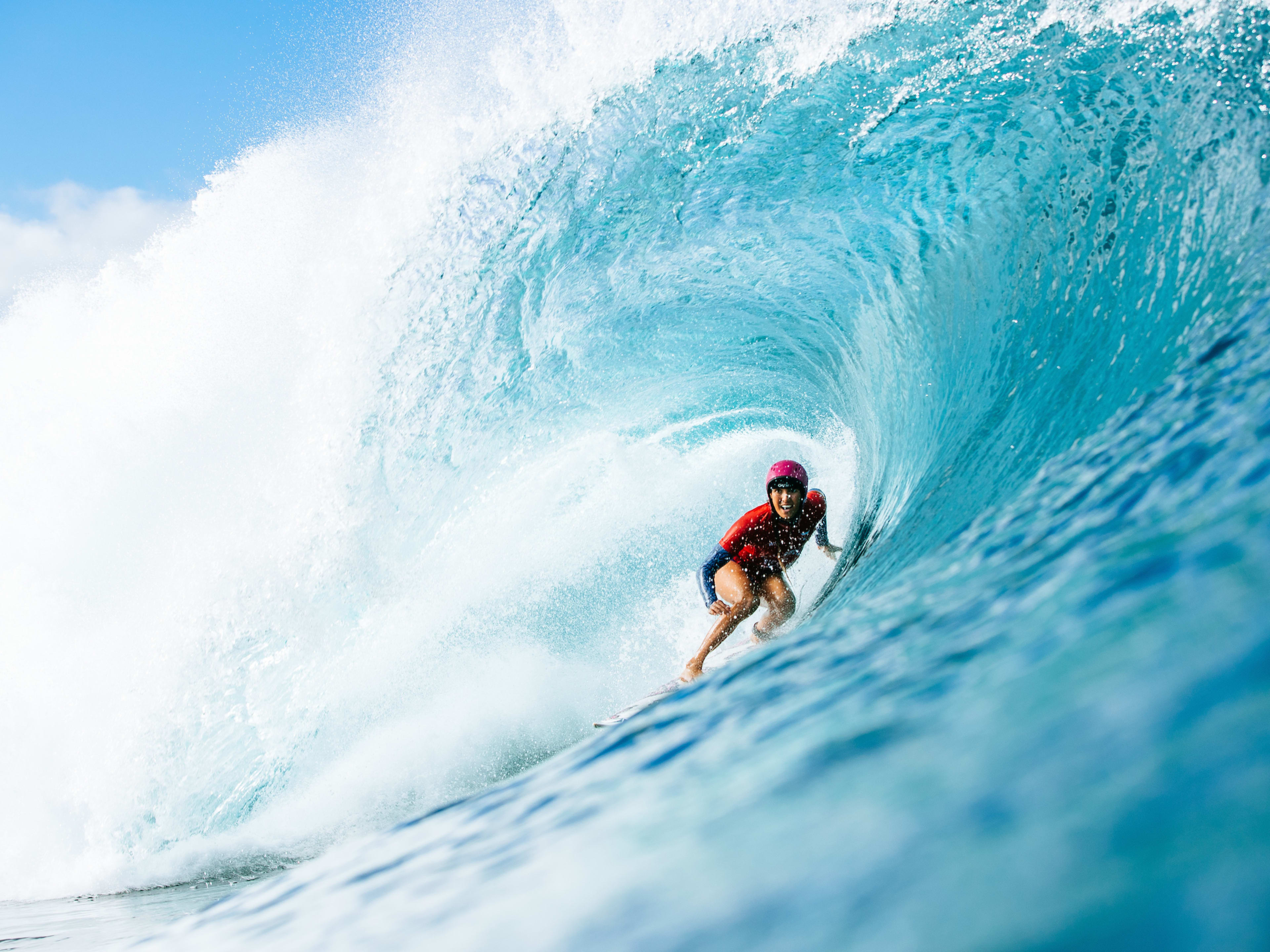 Kelly Slater, Moana Jones Wong Named 2025 Pipe Pro Wildcards - Surfer
