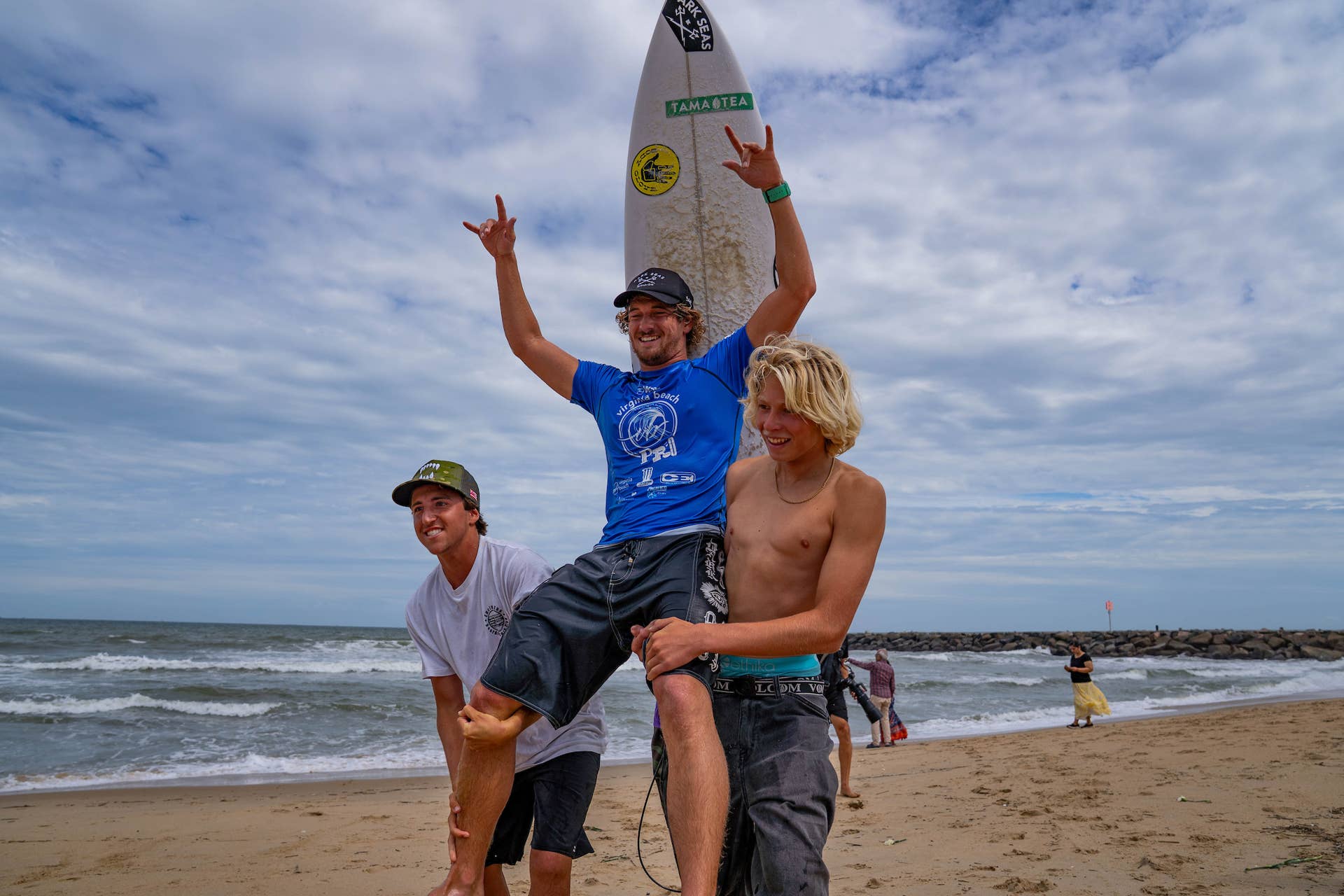 World Surf League Event News - Surfer