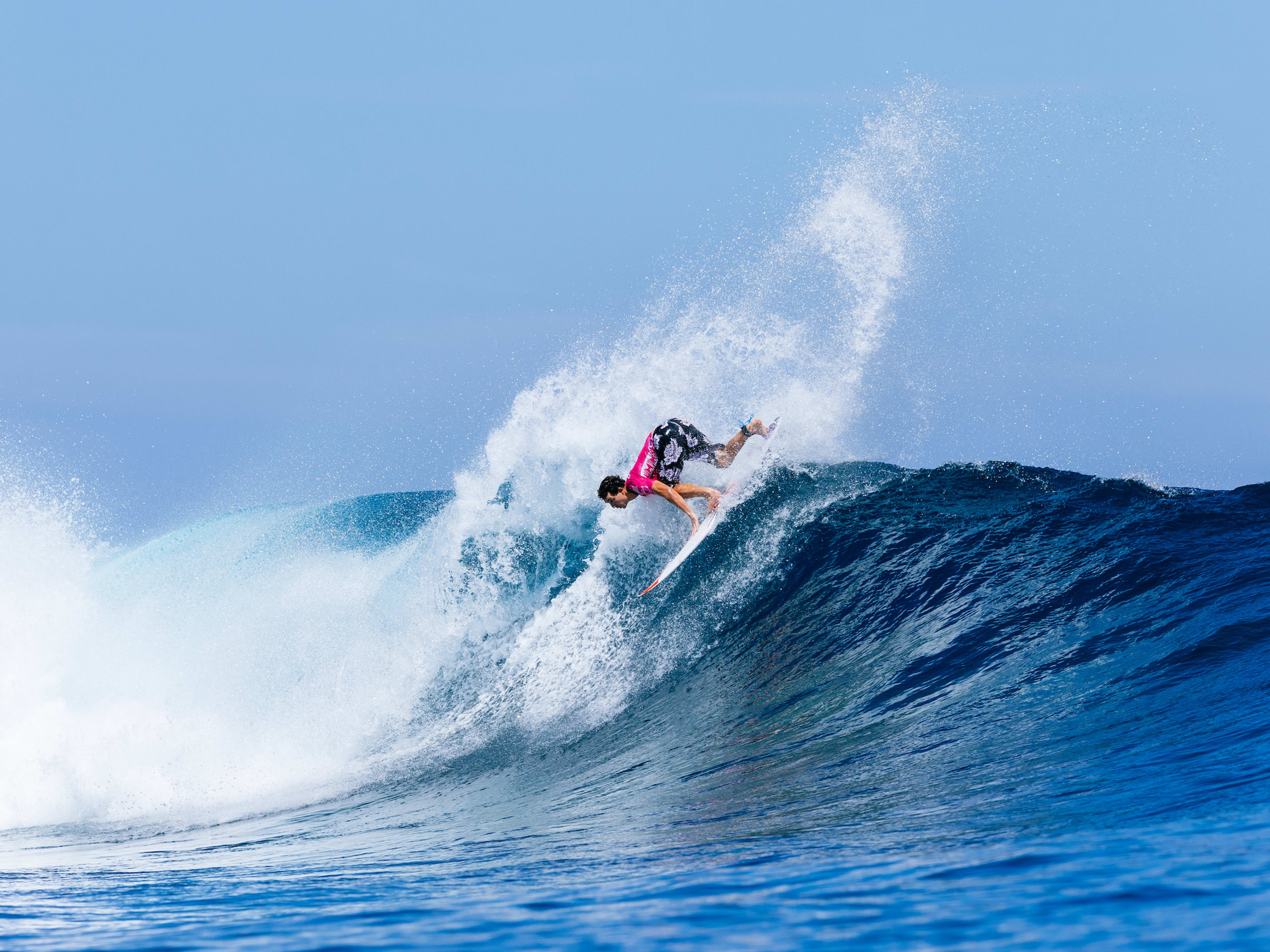 World Surf League Event News - Surfer