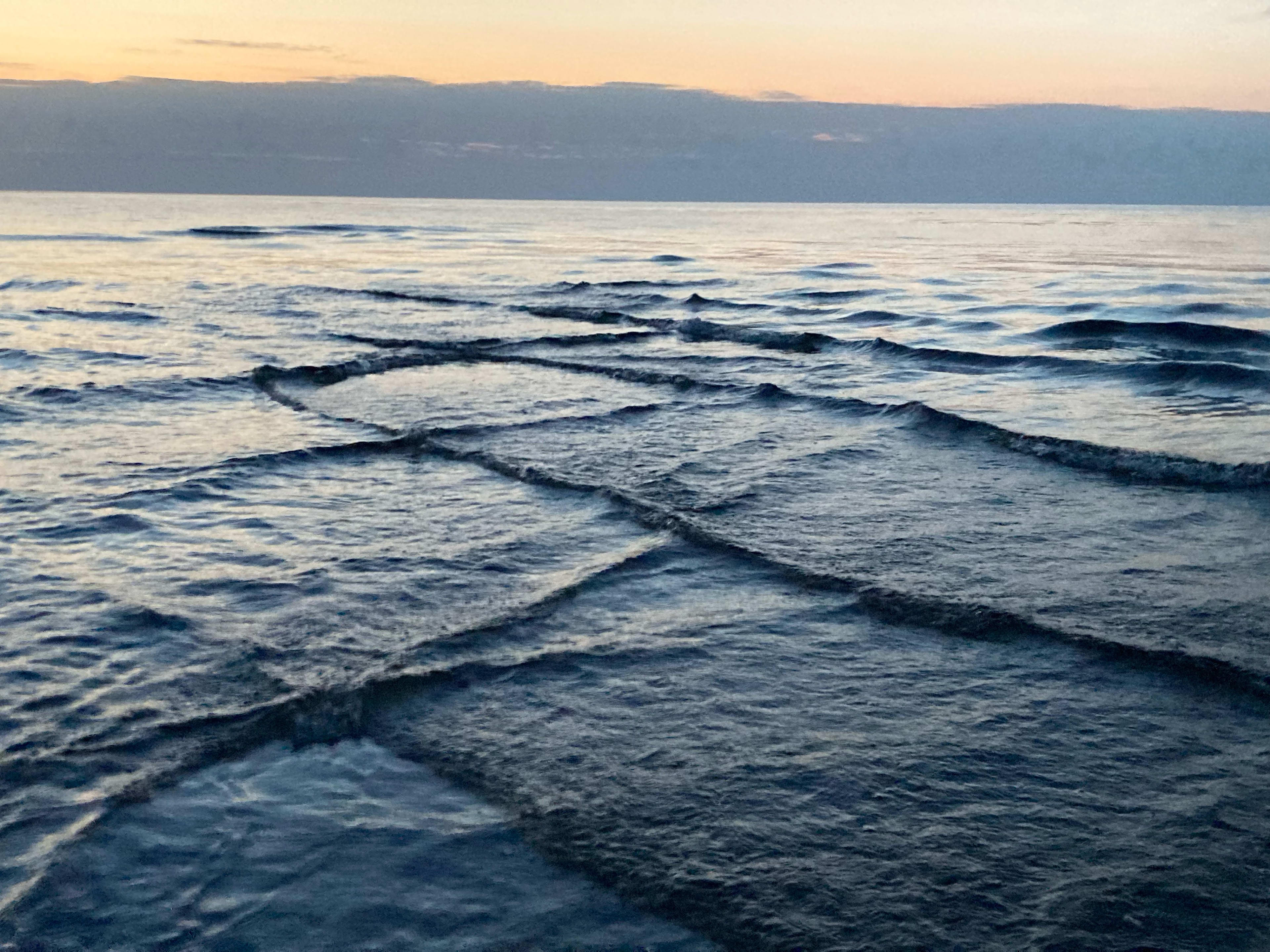 Square Waves: What Are They and Are They Dangerous? - Surfer