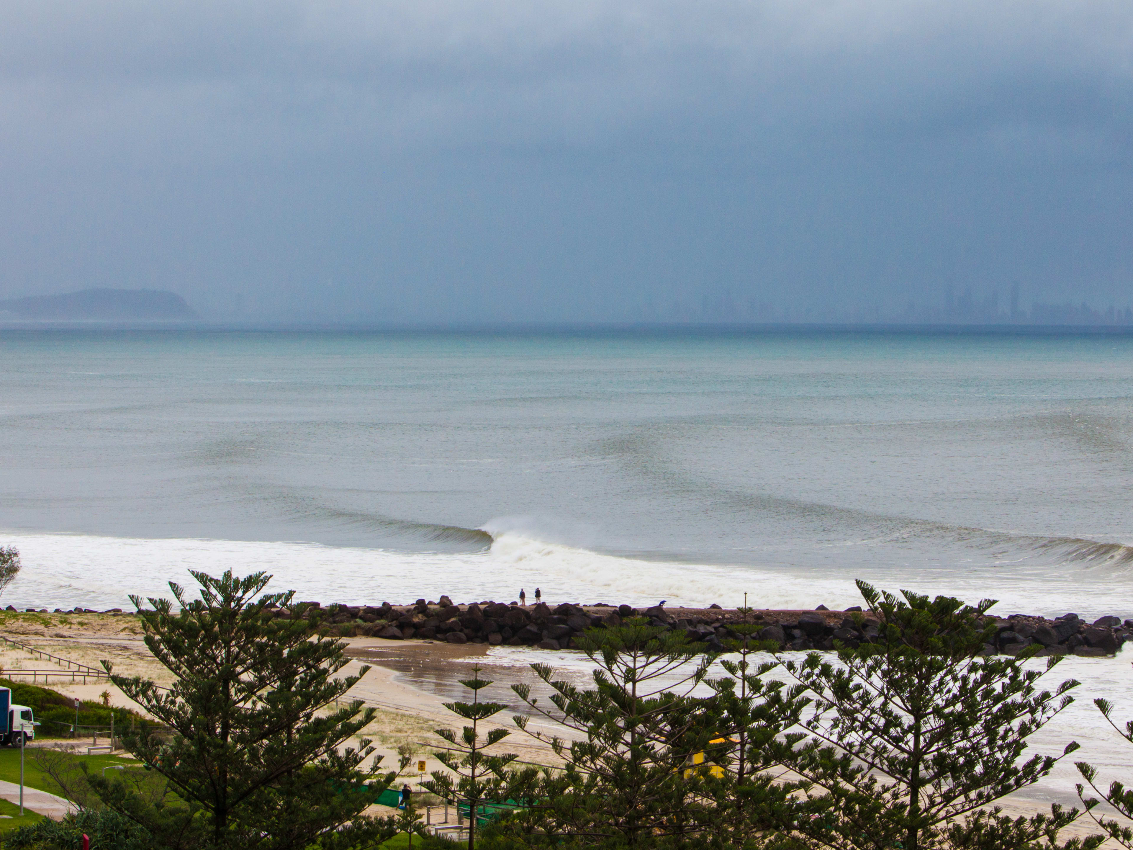 Top 5 Longest Waves in the World - Surfer