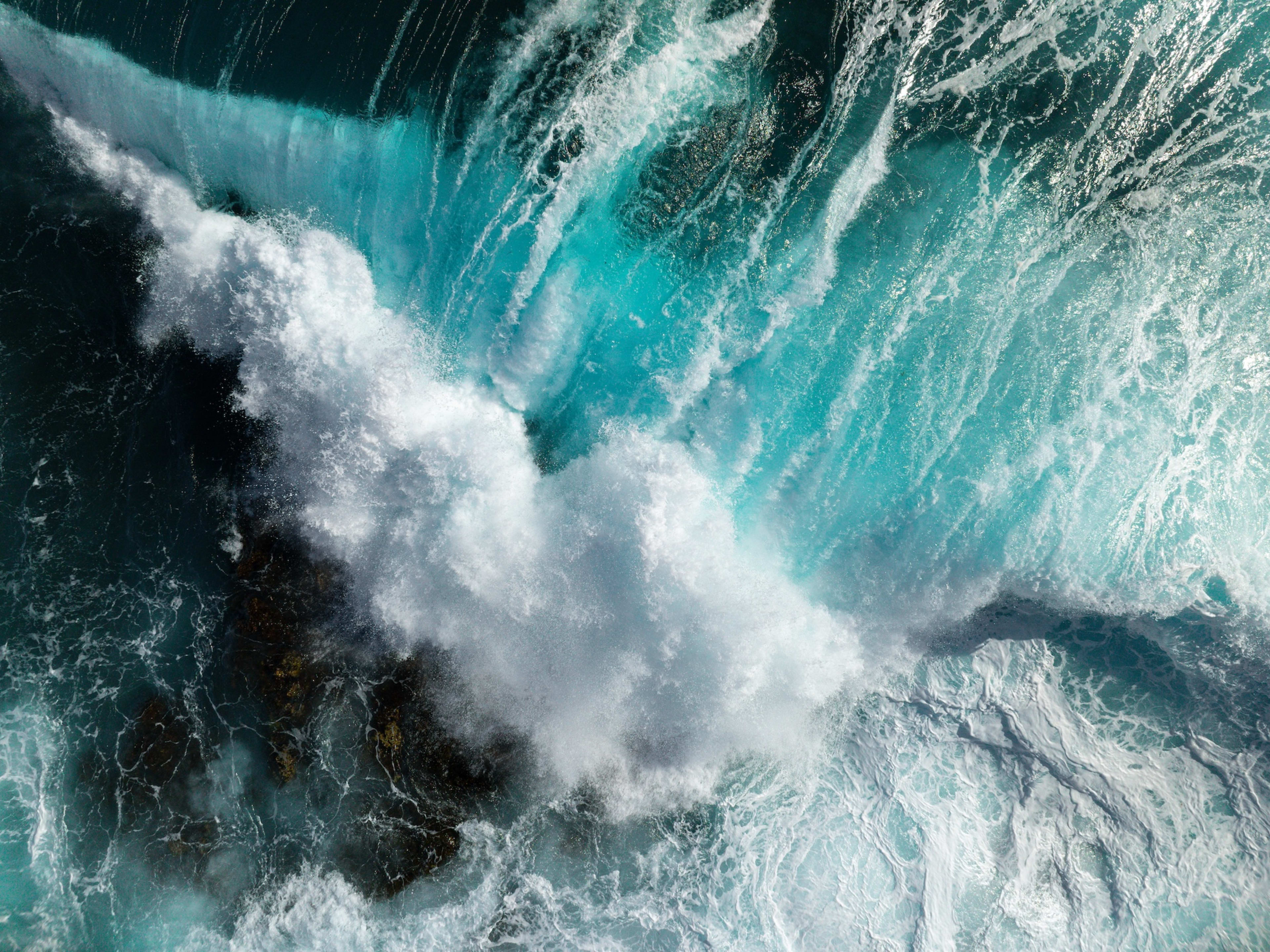 The Biggest Rogue Wave on Record Was a Behemoth. How Big Was it? - Surfer