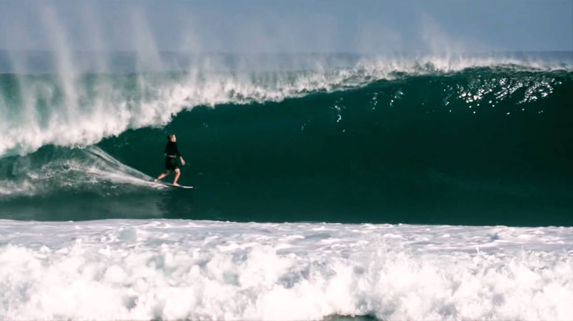 Goofy Foot Heaven - Surfer