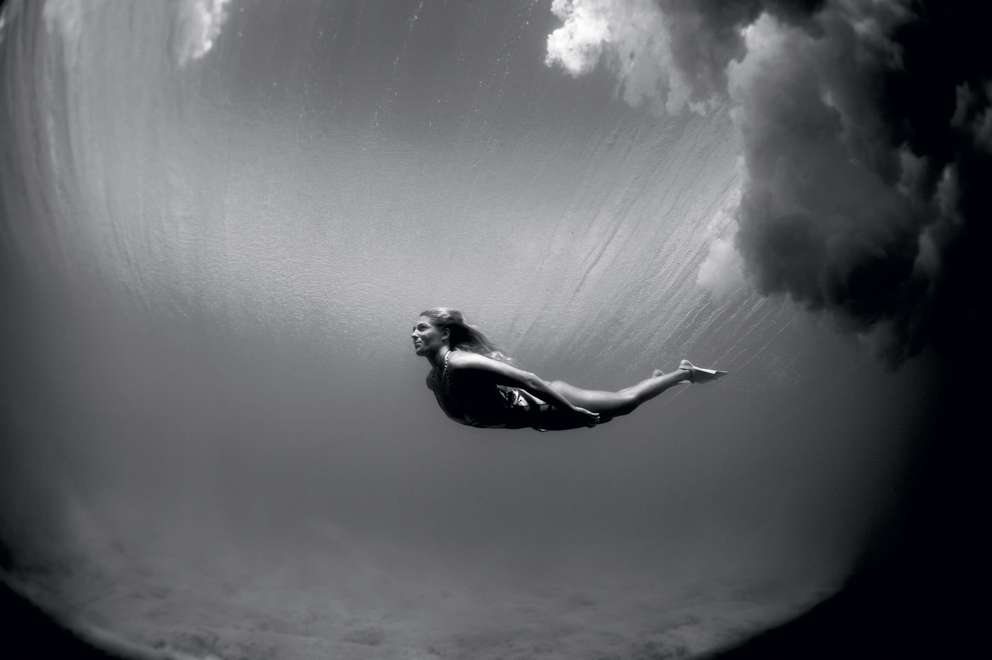 Stephanie Gilmore: The More Things Change | SURFER - Surfer