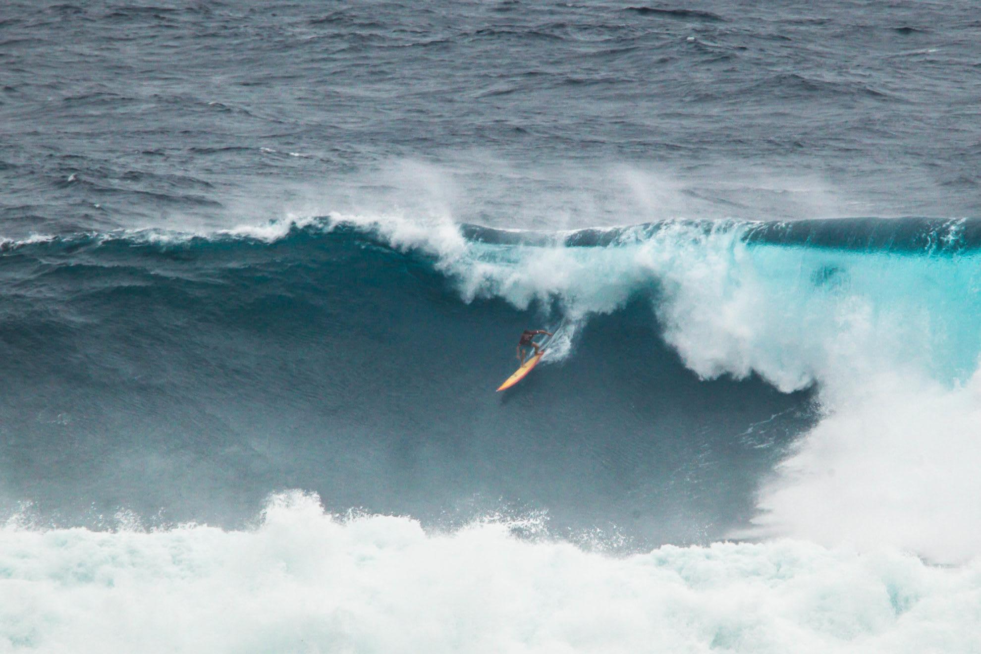 Mason Barnes Enters Big Wave Challenge in First Wave Post-MCL Tear - Surfer