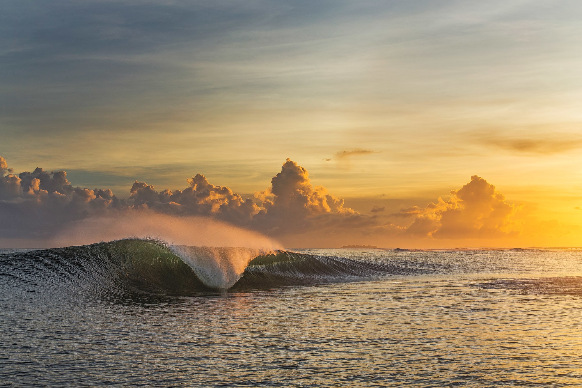 The Most Beautiful Surf Photos of 2017 - Surfer