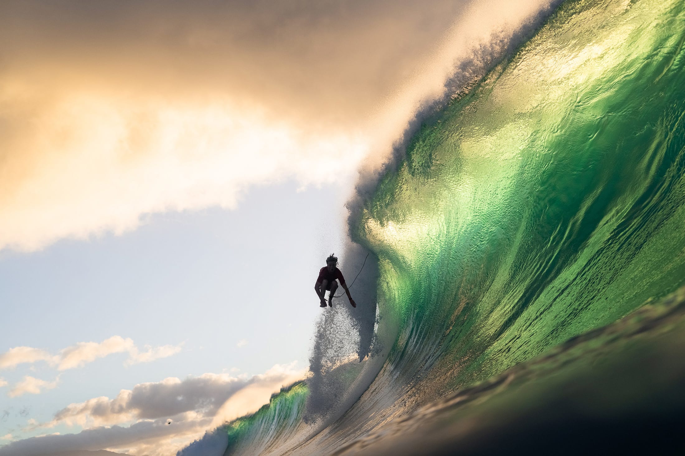 Wipeout Gallery: The Worst Fails and Bails at Pipeline - Surfer