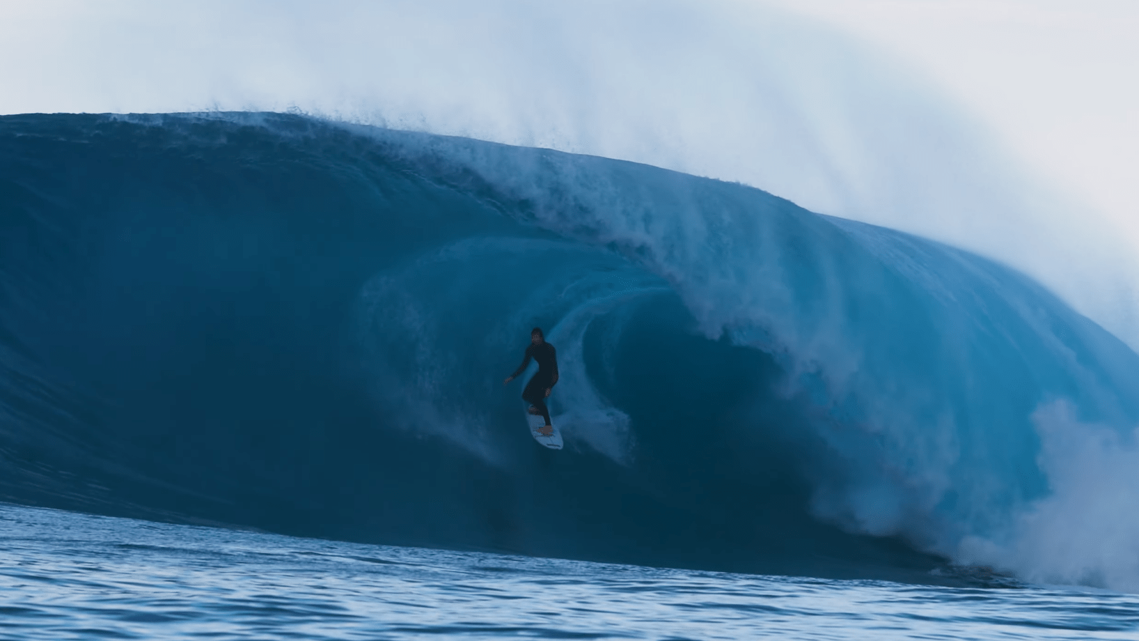 Nathan Florence Gets Swallowed Alive Surfing Brazilian Death Slab ...