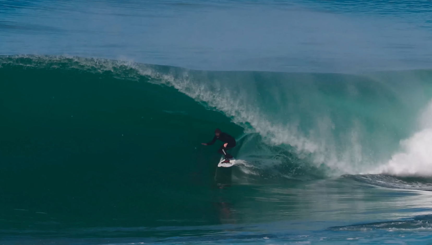 November Surfing in Portugal: Conditions and Top Spots - Surfer