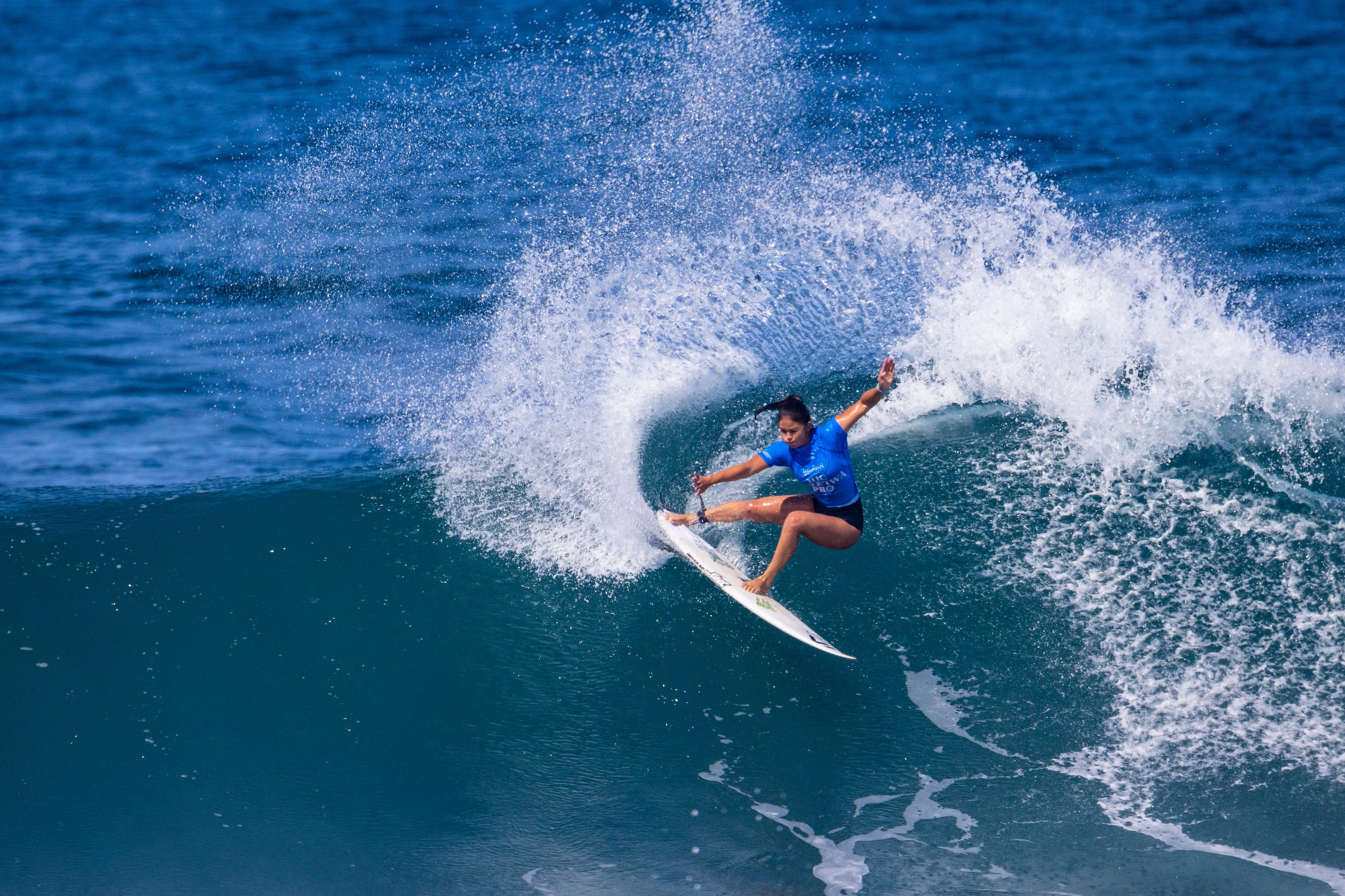 Josh Moniz, Zoe McDougall Earn First WSL Wins Since 2018 - Surfer