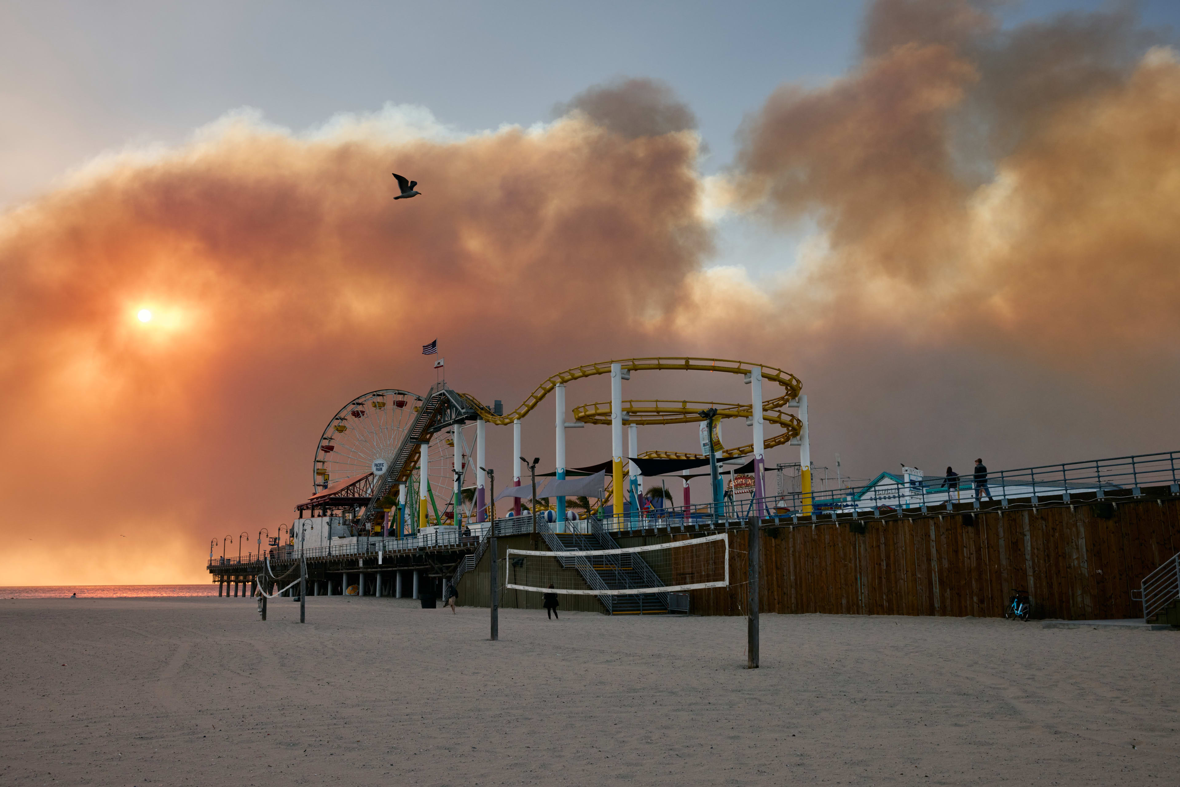 Los Angeles Firestorm Explodes As Santa Ana Winds Rage - Surfer
