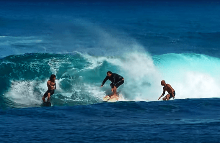 Watch: Kelly Slater Joins Mason Ho For Late-Season North Shore Score ...